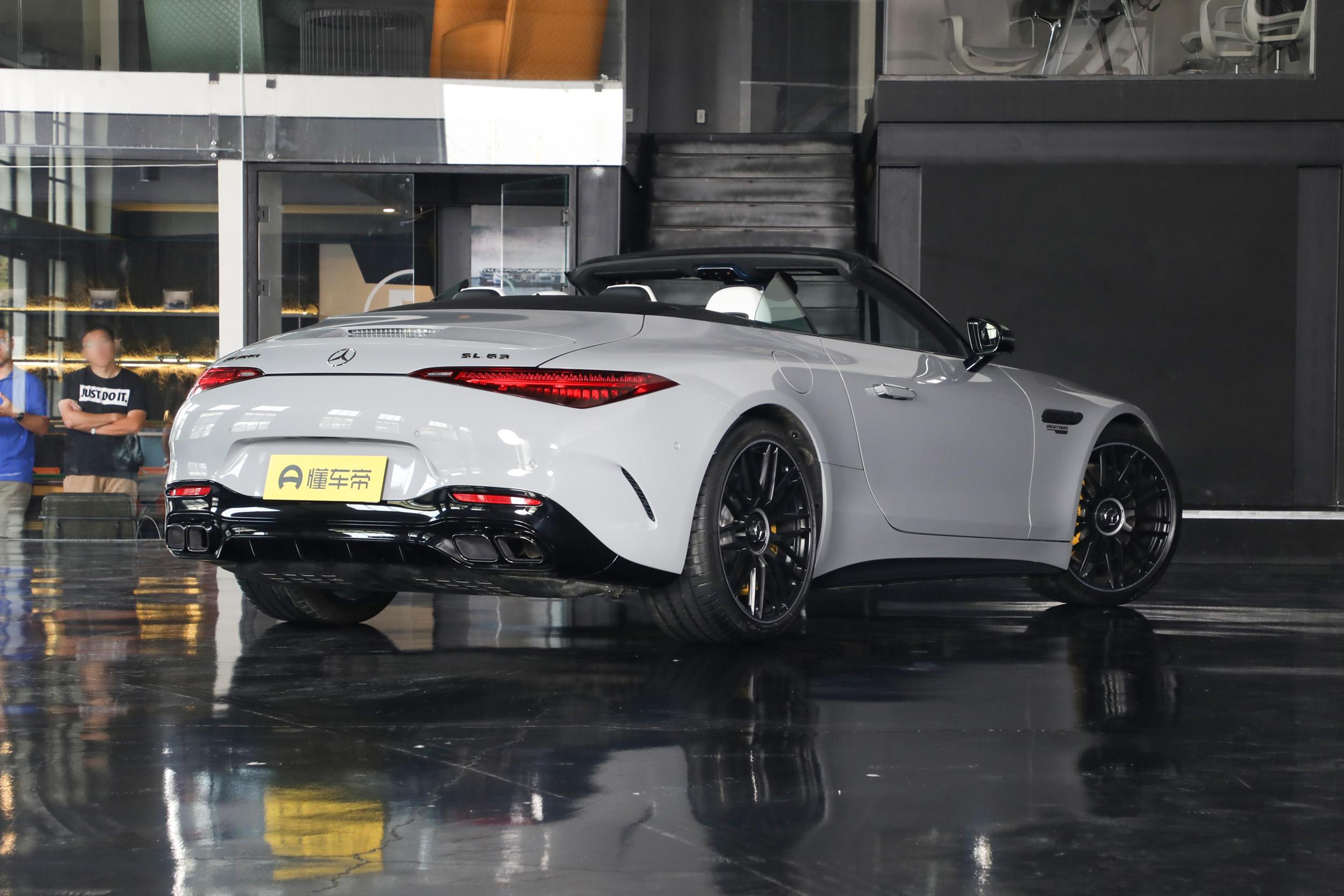 奔驰SL级AMG 2024款 AMG SL 63 4MATIC+图片_奔驰_34/74张图片_汽车外观图库_懂车帝