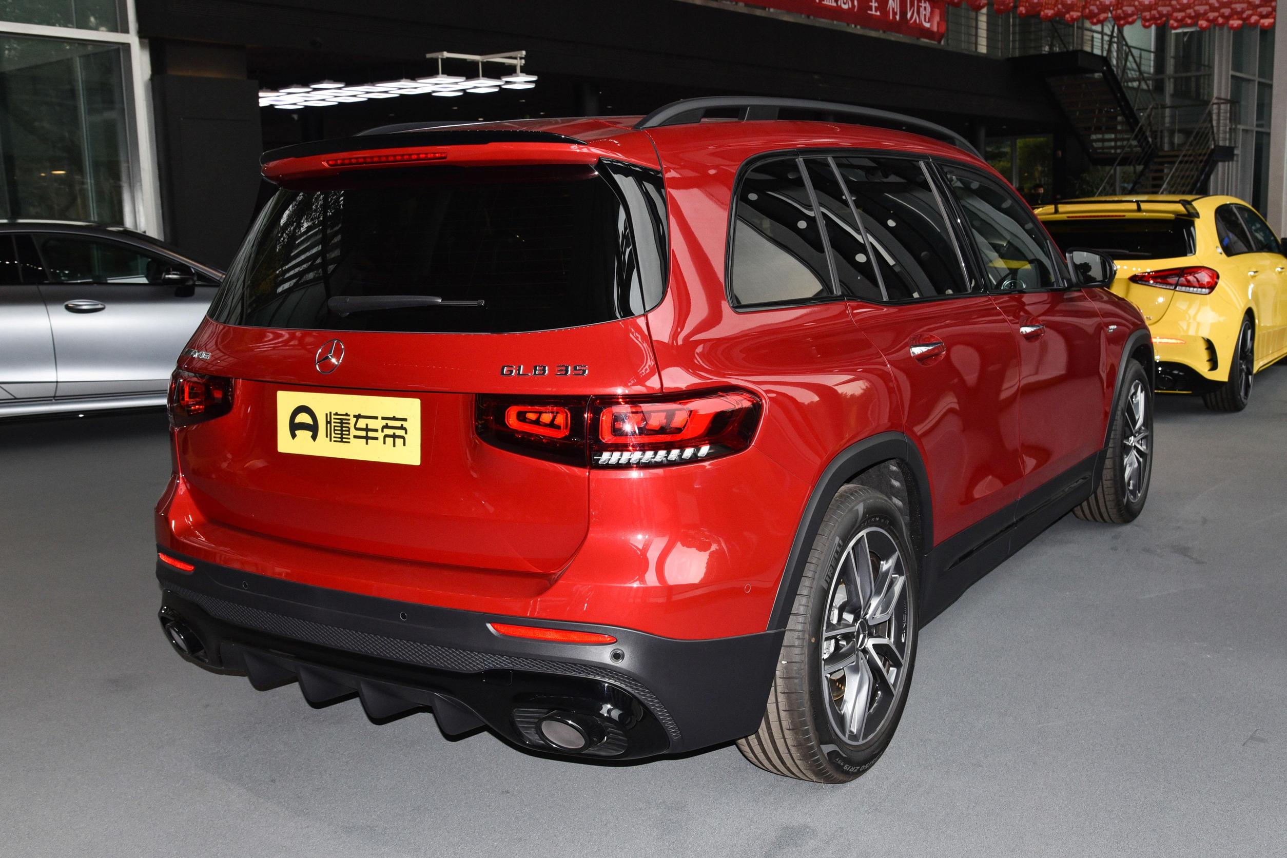 奔驰GLB AMG 2023款 AMG GLB 35 4MATIC图片_奔驰_1/251张图片_汽车外观图库_懂车帝