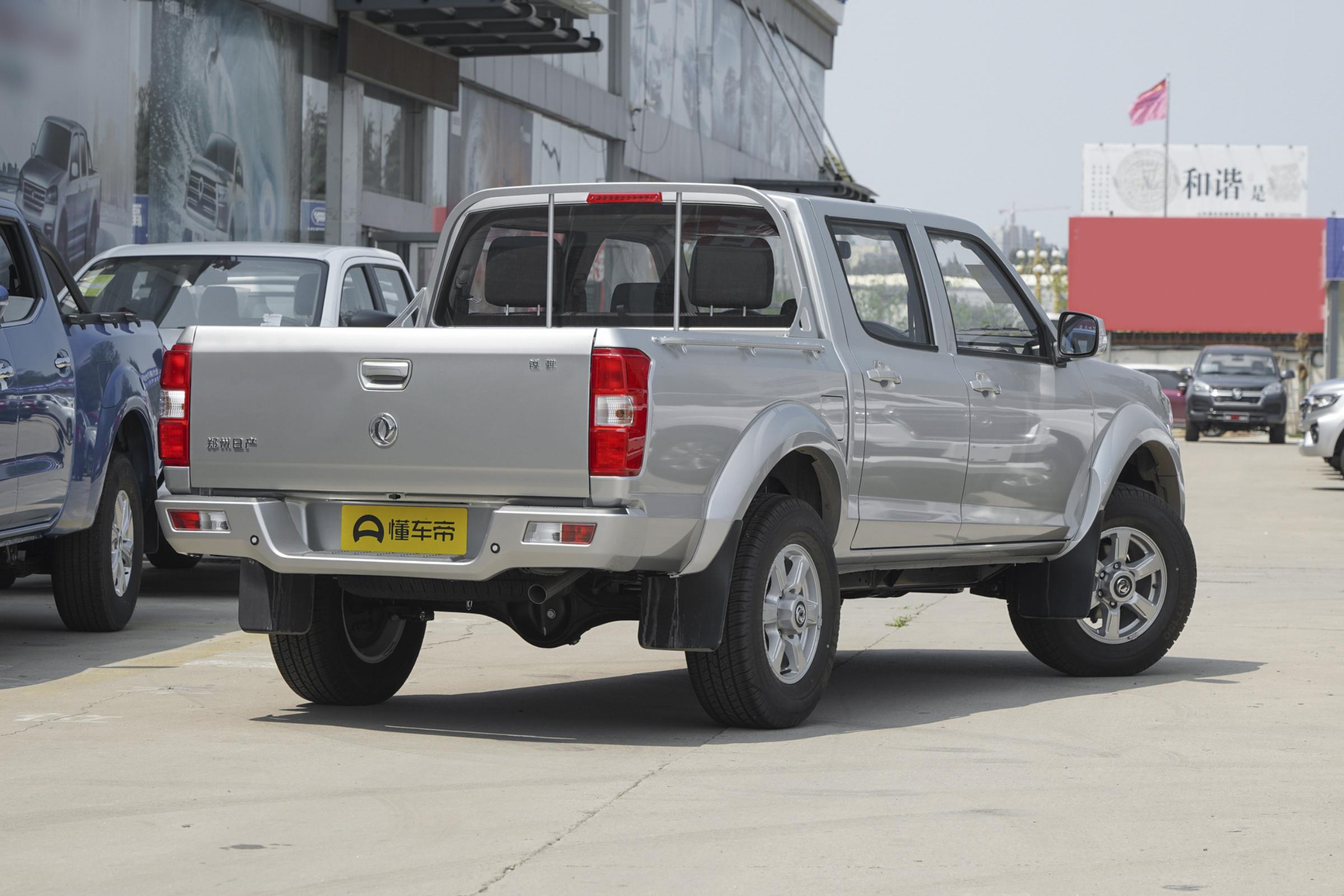 锐骐 2020款 2.5T柴油两驱标准型标箱ZD25图片_东风_2/54张图片_汽车外观图库_懂车帝