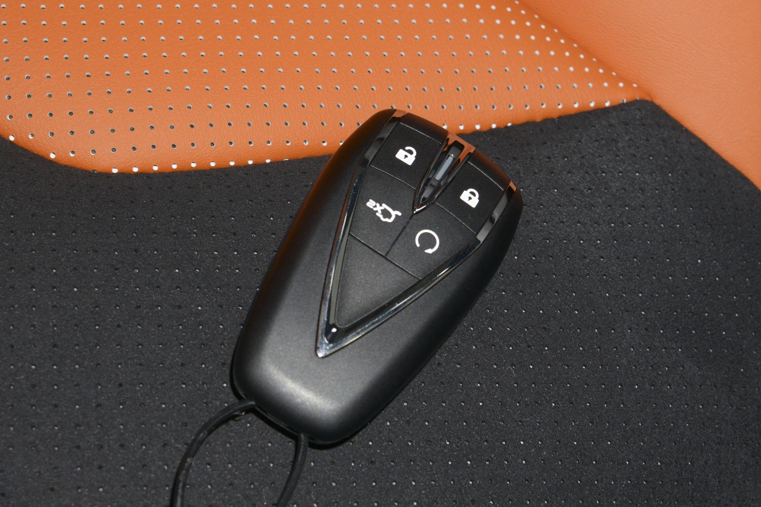 长安UNI-V 2023款 1.5T 运动版图片_长安_2/130张图片_汽车外观图库_懂车帝