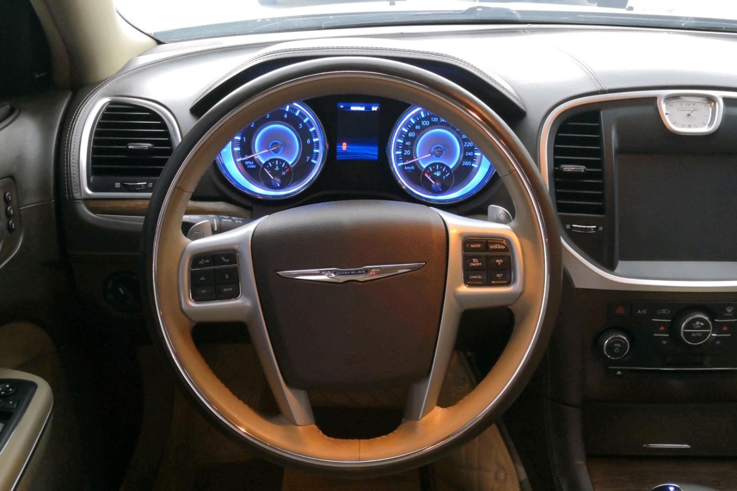 克莱斯勒300C(进口) 2012款 3.6L 豪华版图片_克莱斯勒_8/8张图片_汽车内饰图库_懂车帝