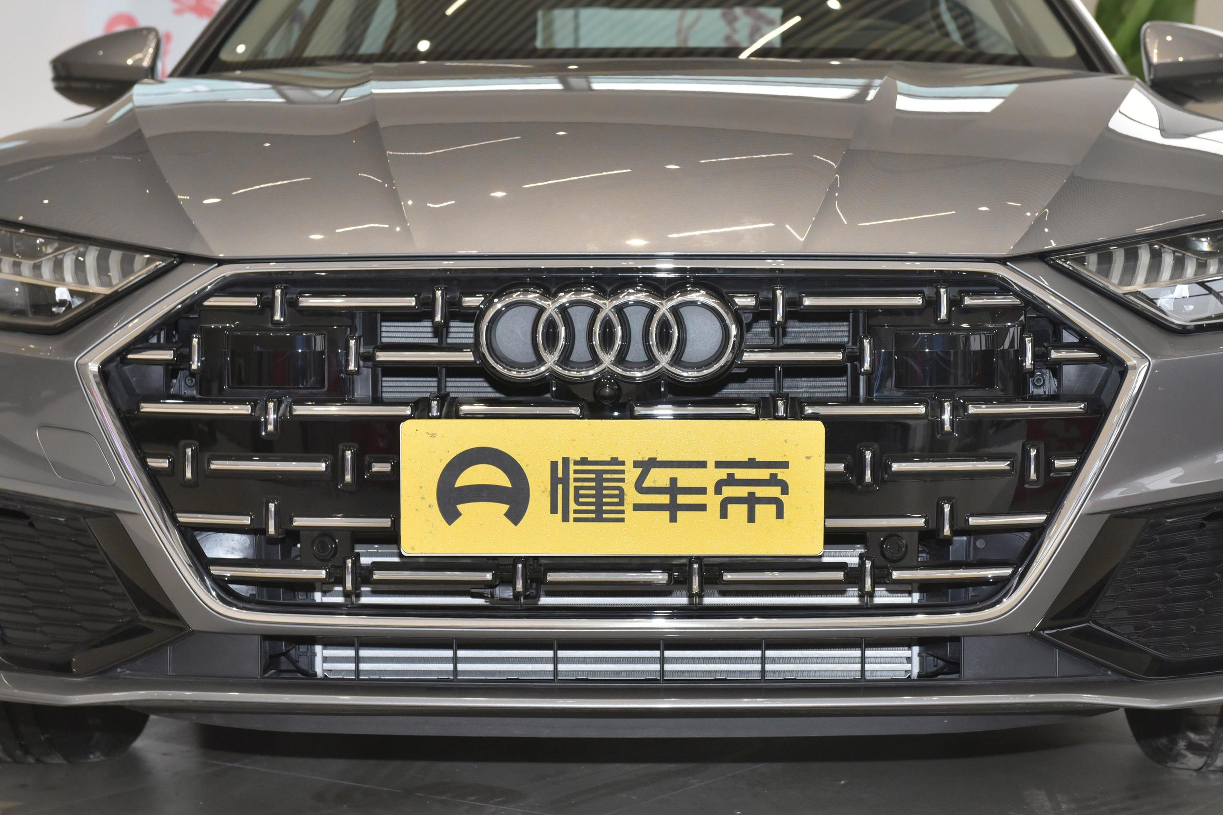 奥迪A7L 2024款 45 TFSI S-line 筑梦型流晶套装图片_奥迪_4/128张图片_汽车外观图库_懂车帝