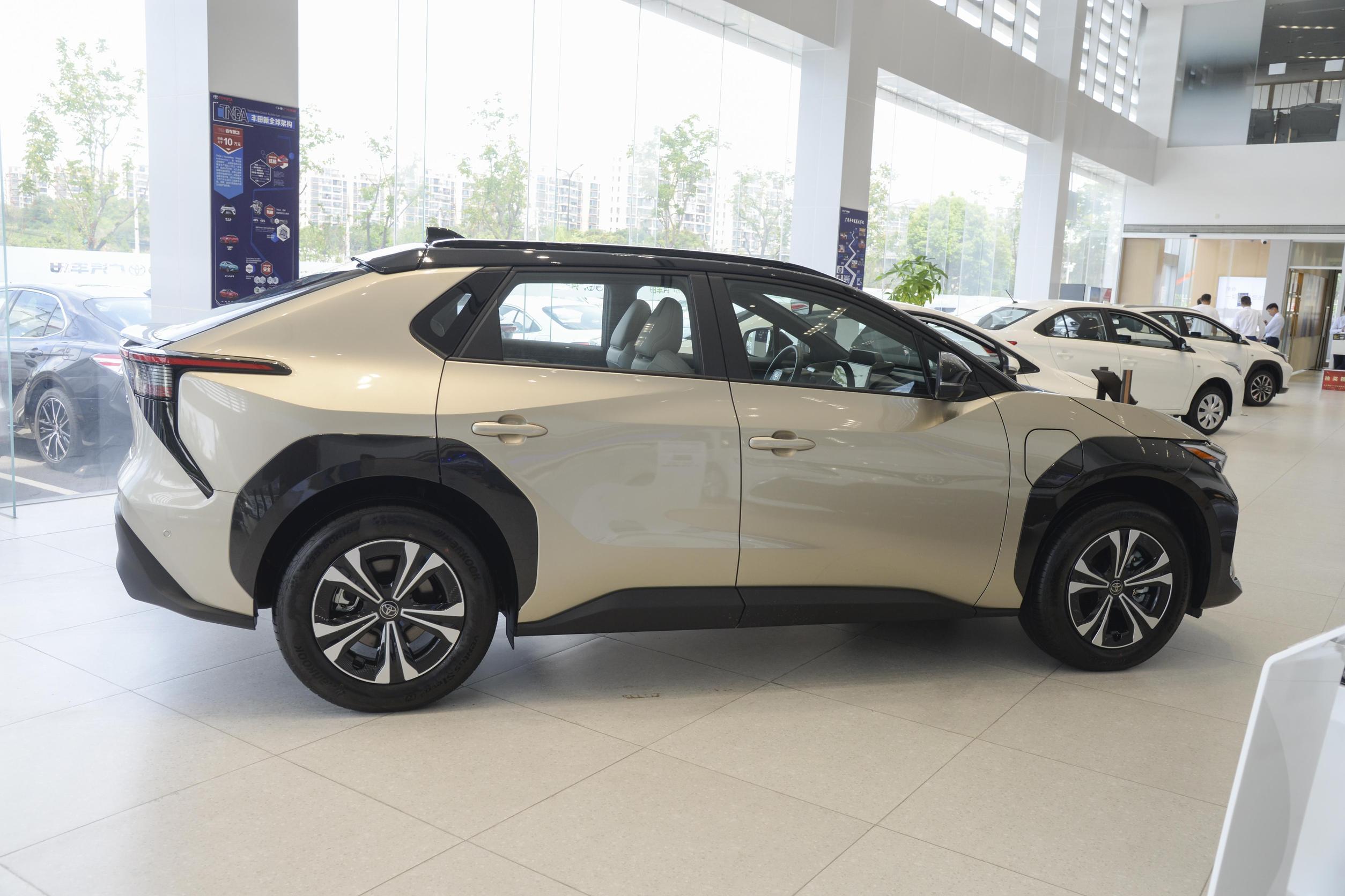 广汽丰田bZ4X 2022款 长续航Pro图片_丰田_7/162张图片_汽车外观图库_懂车帝