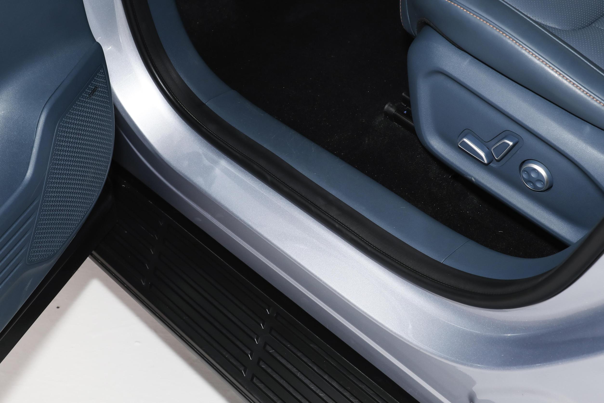 深蓝G318 2024款 高配版图片_深蓝汽车_77/86张图片_汽车空间图库_懂车帝