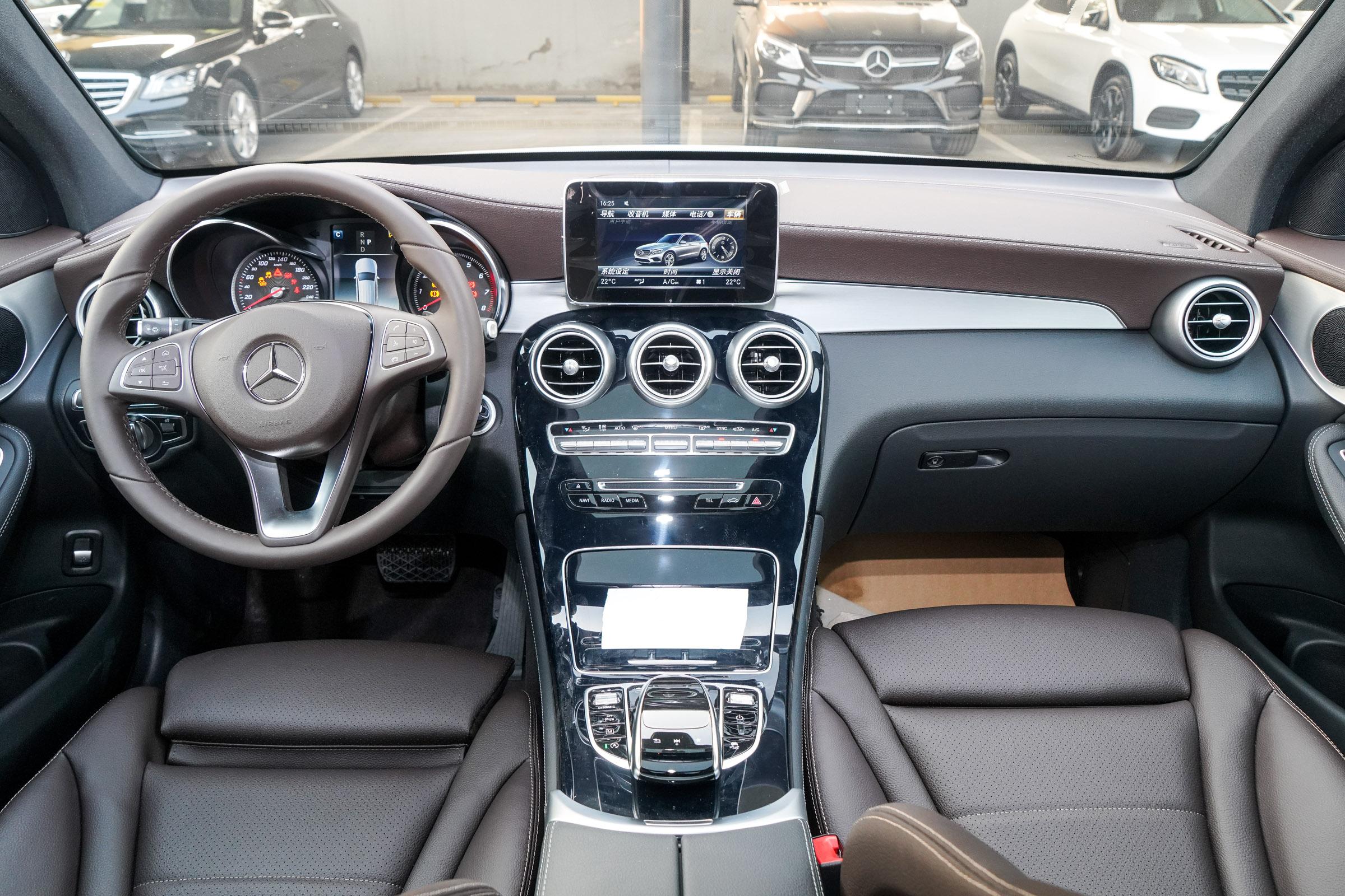 奔驰GLC 2019款 GLC 200 L 4MATIC图片_奔驰_12/53张图片_汽车内饰图库_懂车帝