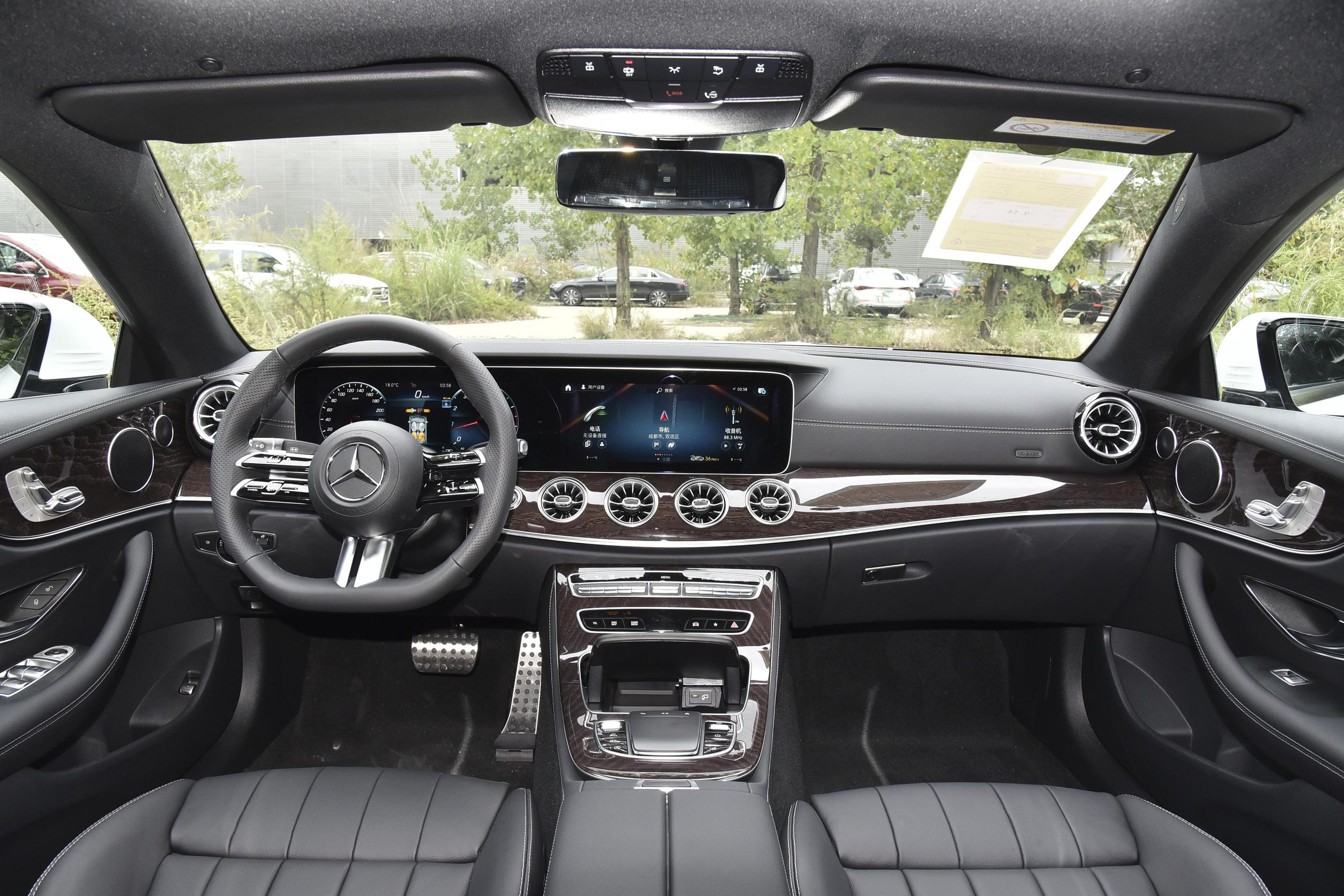 奔驰E级(进口) 2023款 E 260 轿跑车图片_奔驰_1/110张图片_汽车内饰图库_懂车帝