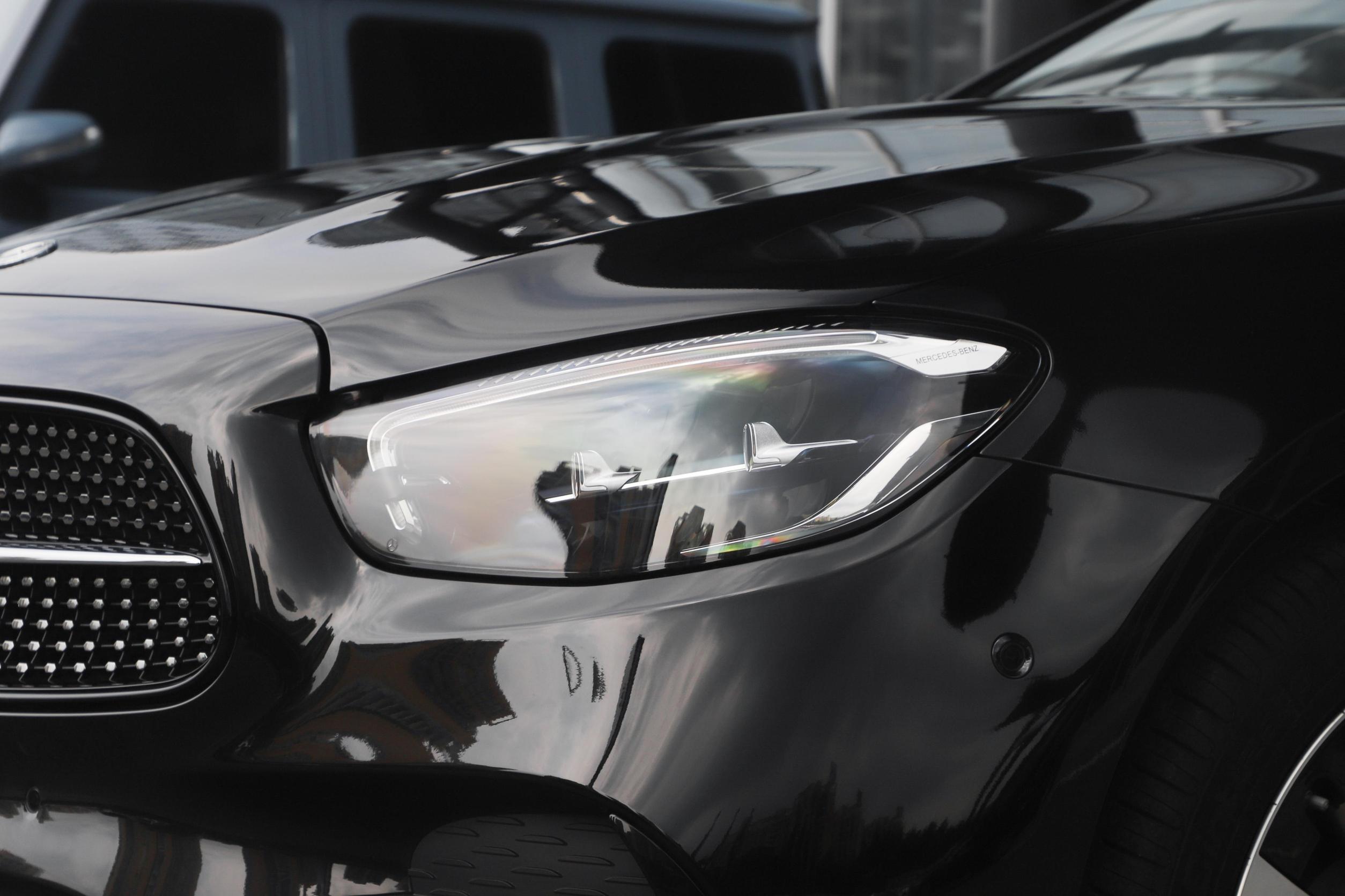 奔驰E级PHEV 2023款 E 350 e L 运动轿车图片_奔驰_32/143张图片_汽车外观图库_懂车帝