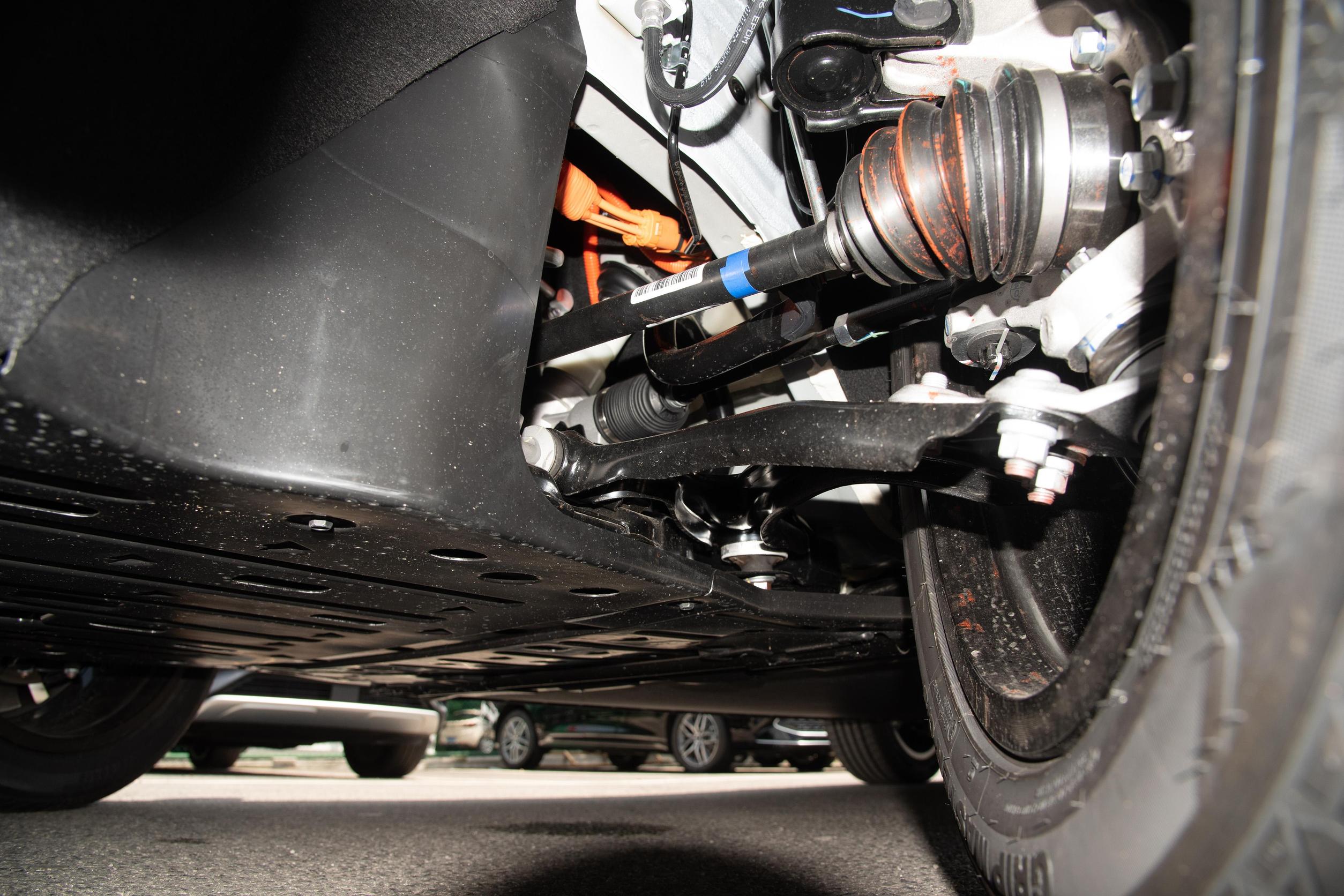 宋PLUS EV 2023款 冠军版 520KM尊贵型图片_比亚迪_1/71张图片_汽车外观图库_懂车帝