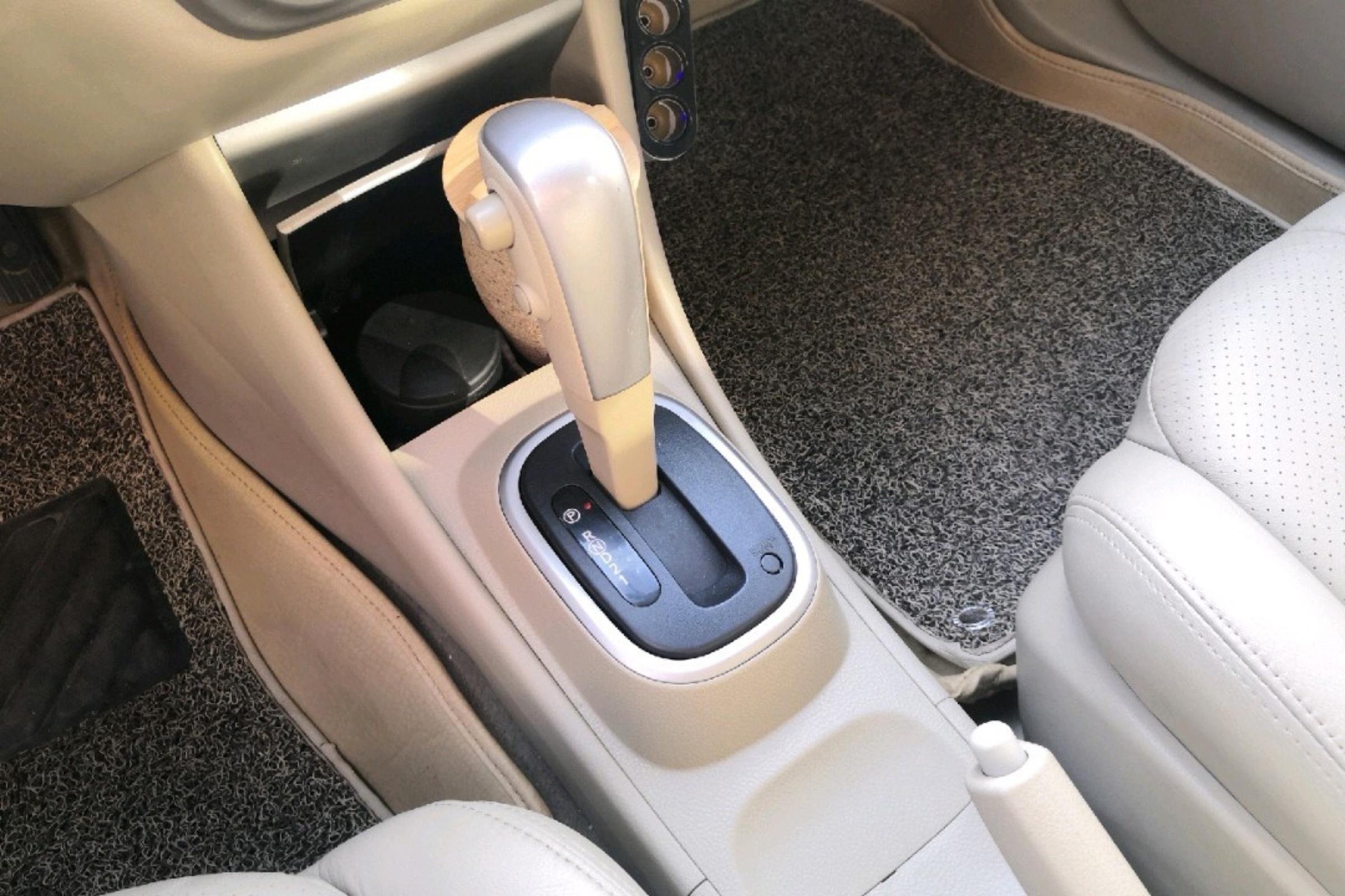 轩逸 2012款 经典 1.6XL 自动豪华版图片_日产_5/8张图片_汽车内饰图库_懂车帝