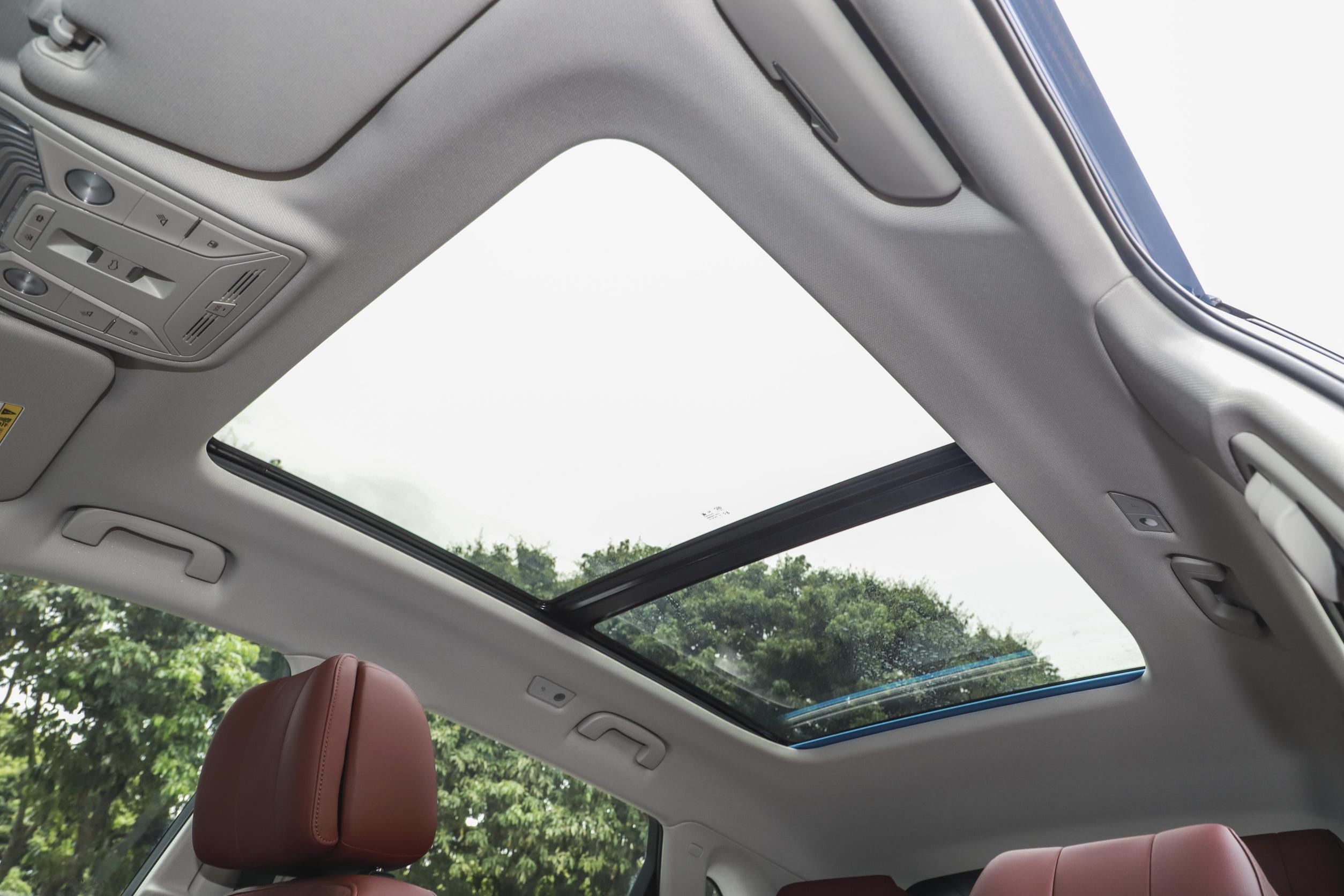 红旗HS5 2023款 2.0T 四驱旗领Pro版图片_红旗_21/197张图片_汽车空间图库_懂车帝