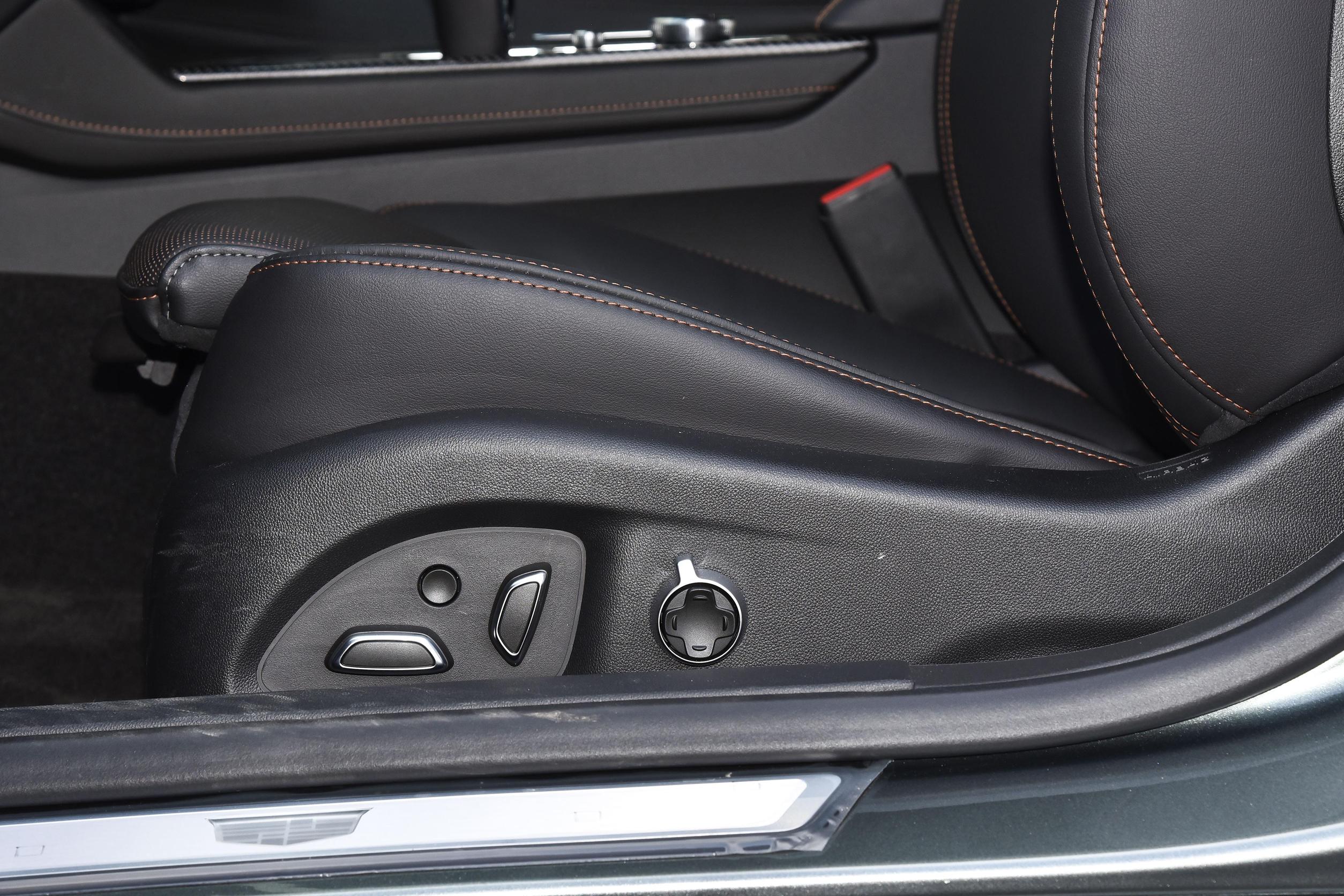 凯迪拉克CT5 2023款 28T 铂金型图片_凯迪拉克_4/78张图片_汽车空间图库_懂车帝