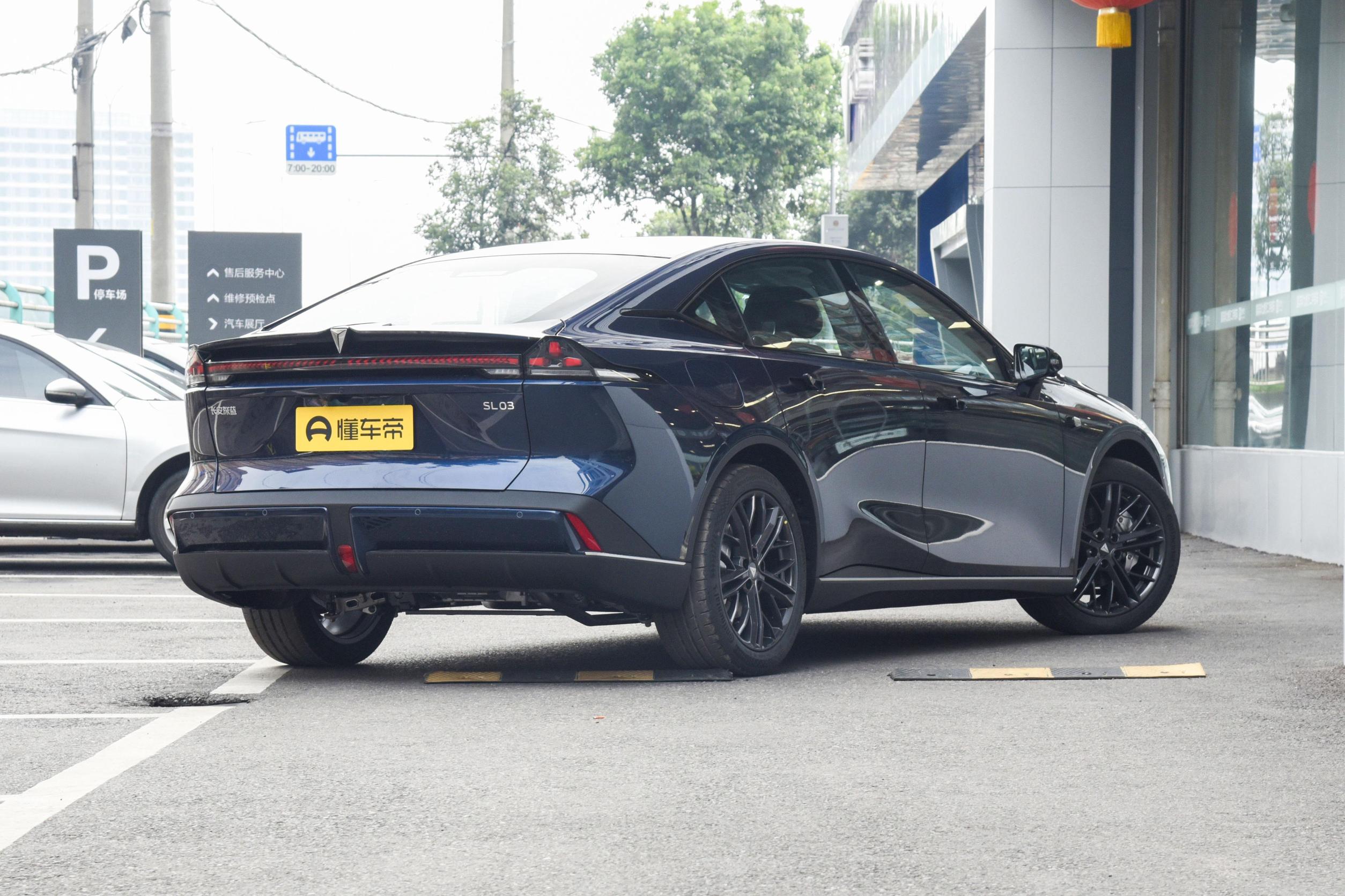 深蓝SL03壁纸_深蓝SL03_深蓝SL03外观图片_111/269张图片_深蓝SL03/整车外观图片_懂车帝