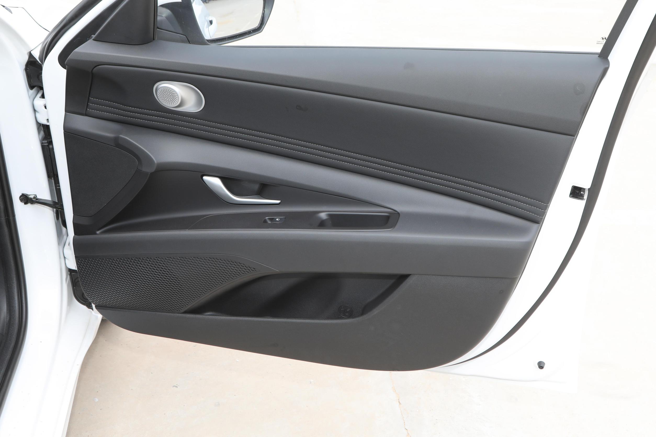 伊兰特 2023款 1.5L CVT GLX精英版图片_现代_62/89张图片_汽车空间图库_懂车帝