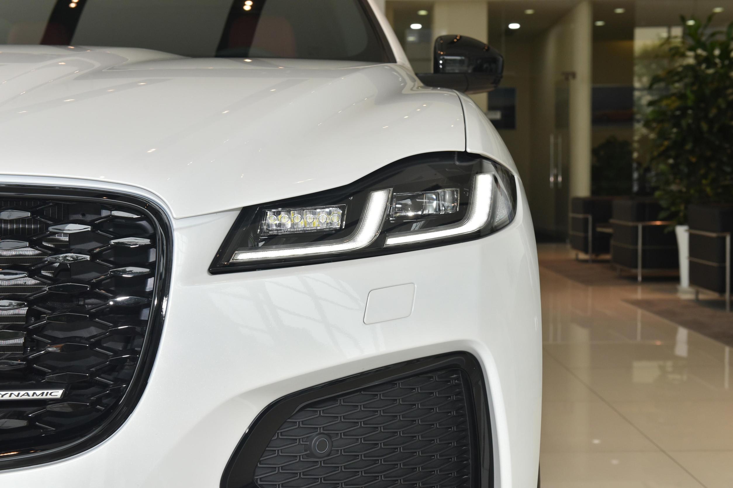 捷豹F-PACE 2024款 P250 R-Dynamic SE图片_捷豹_1/122张图片_汽车外观图库_懂车帝