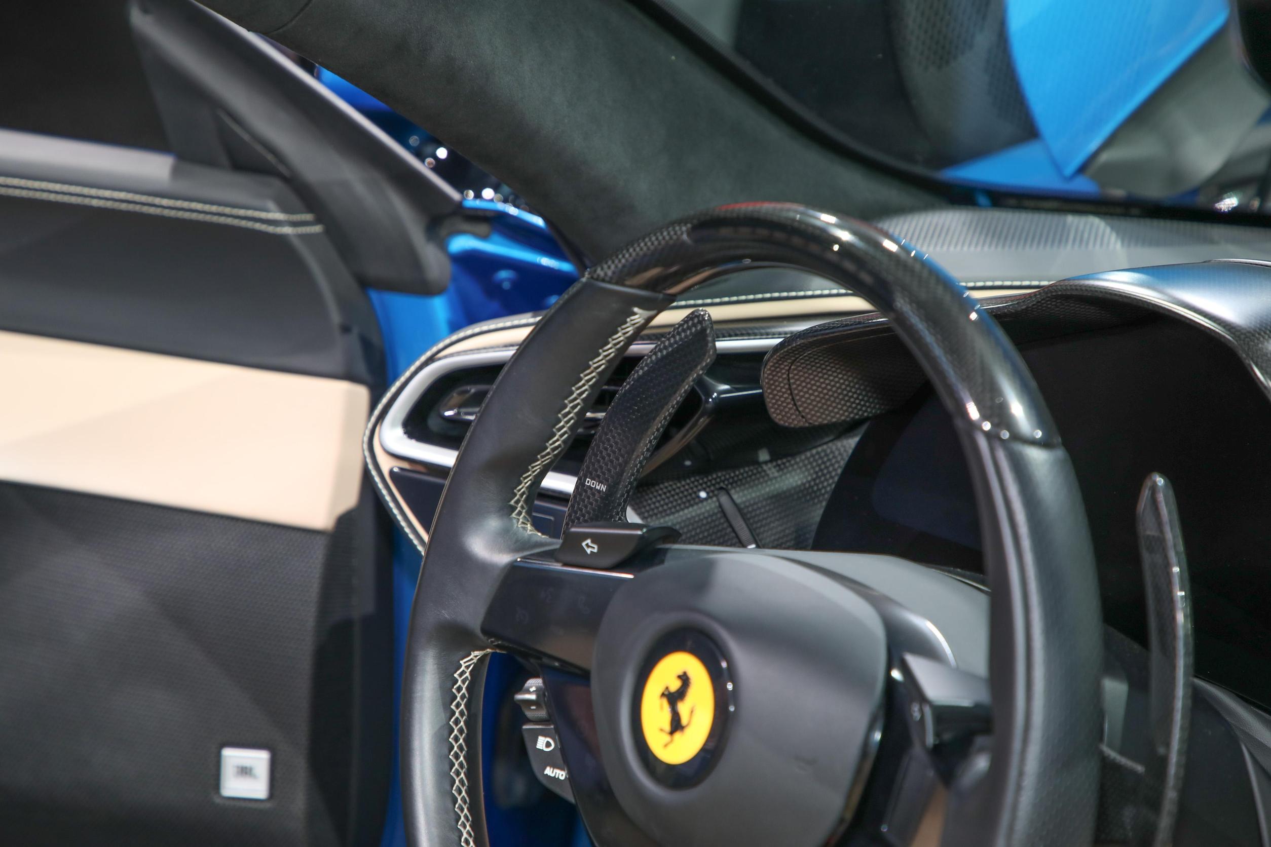 法拉利296 2022款 3.0T V6 GTS图片_法拉利_33/33张图片_汽车内饰图库_懂车帝