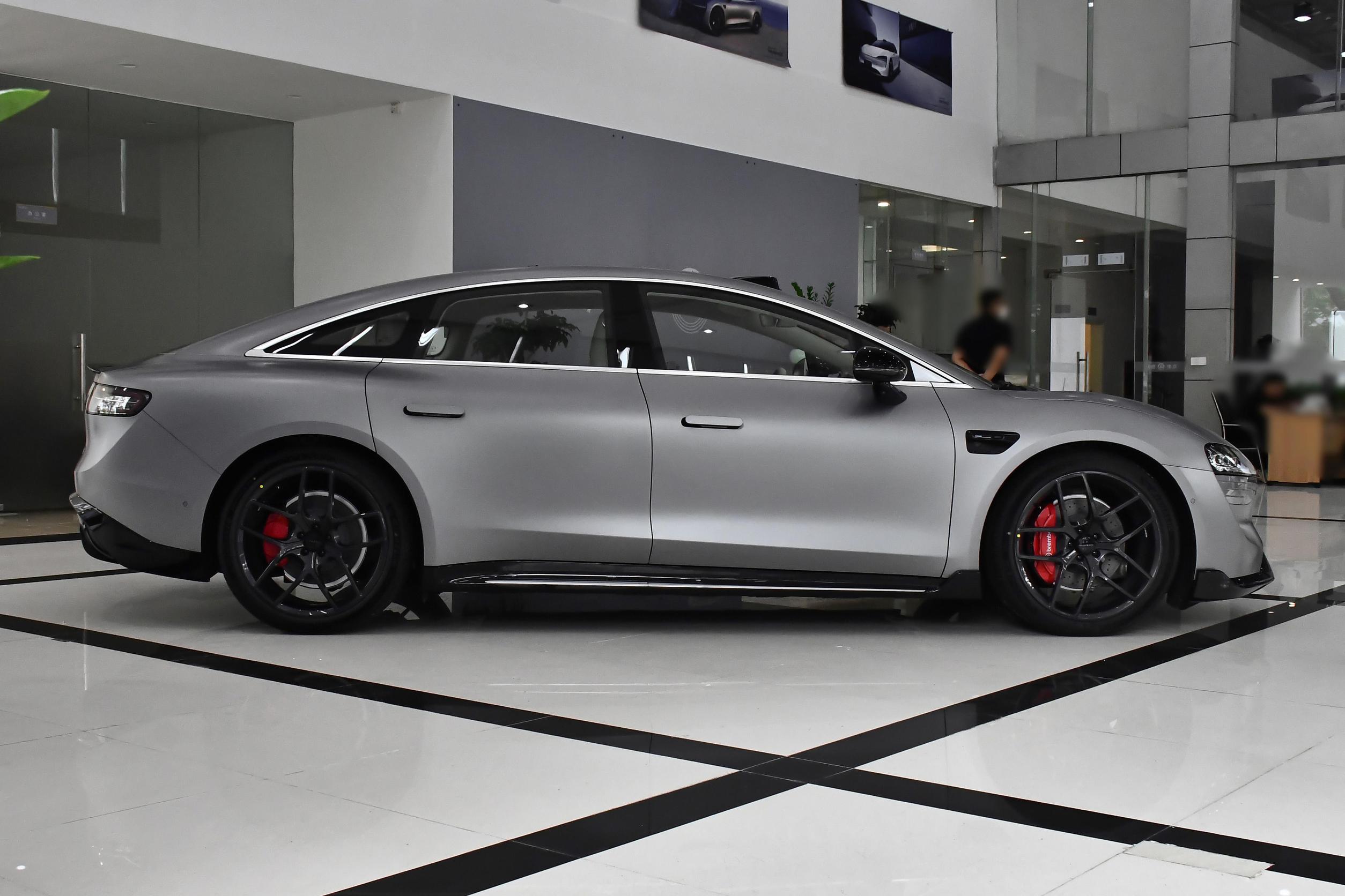 智界S7壁纸_智界S7_智界S7外观图片_2/385张图片_智界S7霜月银/整车外观图片_懂车帝