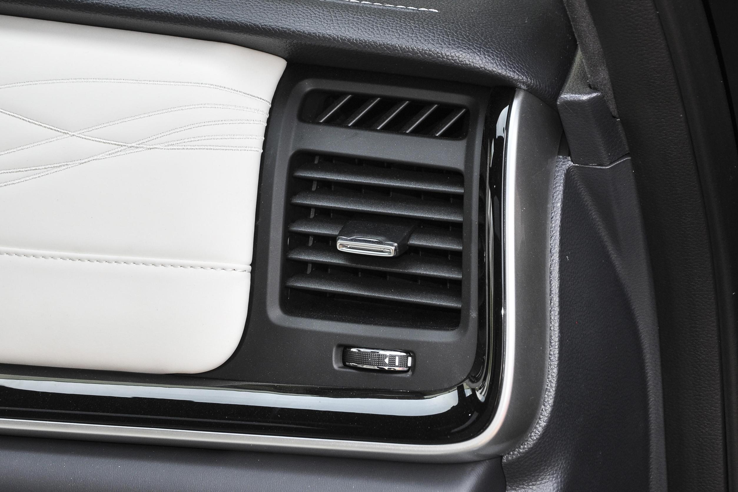 传祺M8 2023款 改款 大师系列 390T 四座御享版图片_广汽传祺_38/40张图片_汽车内饰图库_懂车帝