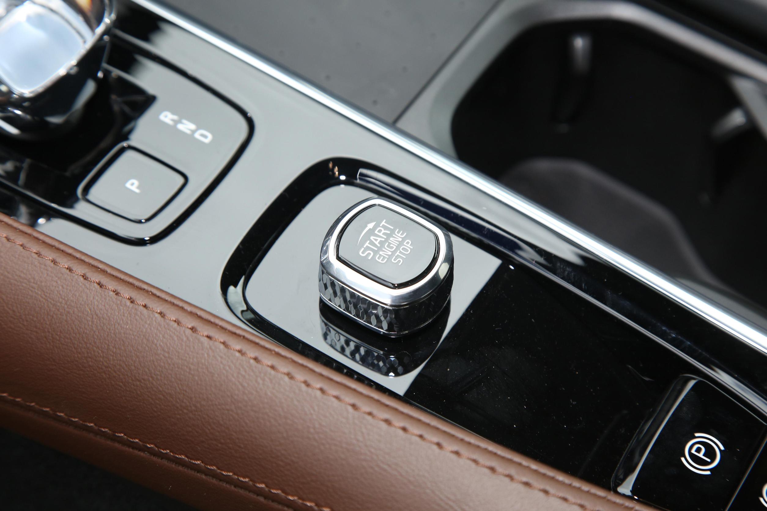 沃尔沃S90 2024款 B5 智远豪华版图片_沃尔沃_24/30张图片_汽车内饰图库_懂车帝