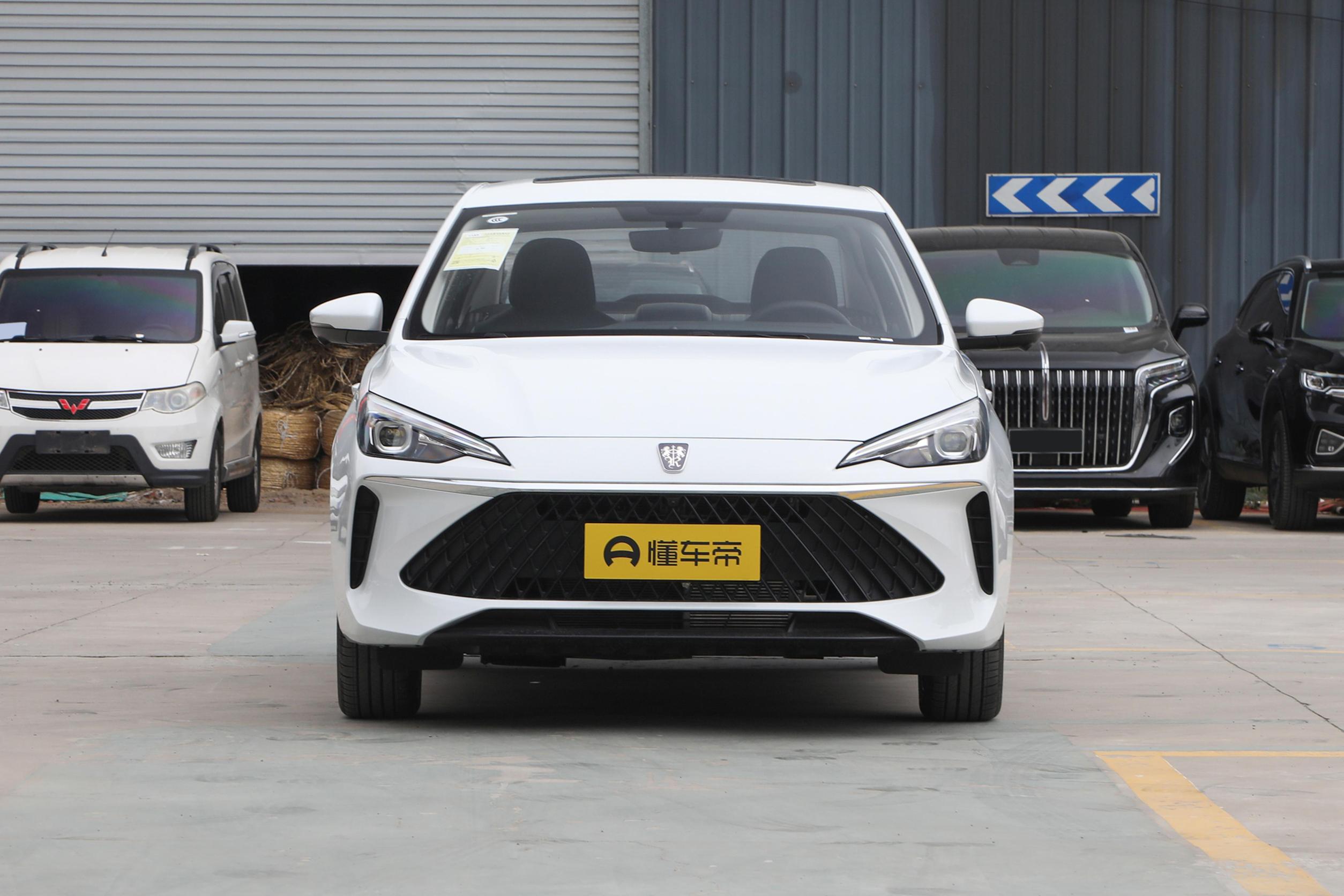 荣威i5 2023款 1.5L CVT尊荣版图片_荣威_3/121张图片_汽车外观图库_懂车帝