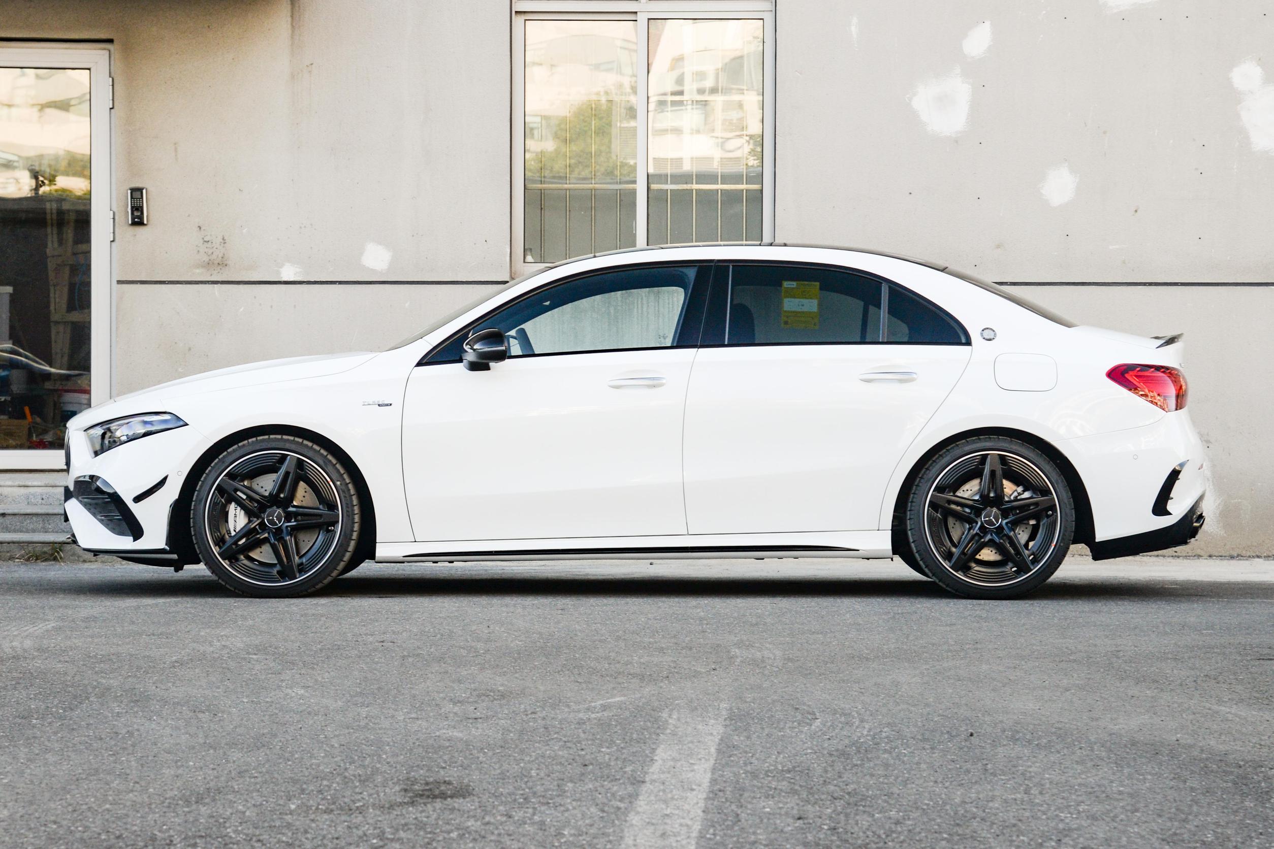 奔驰A级AMG 2024款 AMG A 35 L 4MATIC图片_奔驰_4/159张图片_汽车外观图库_懂车帝