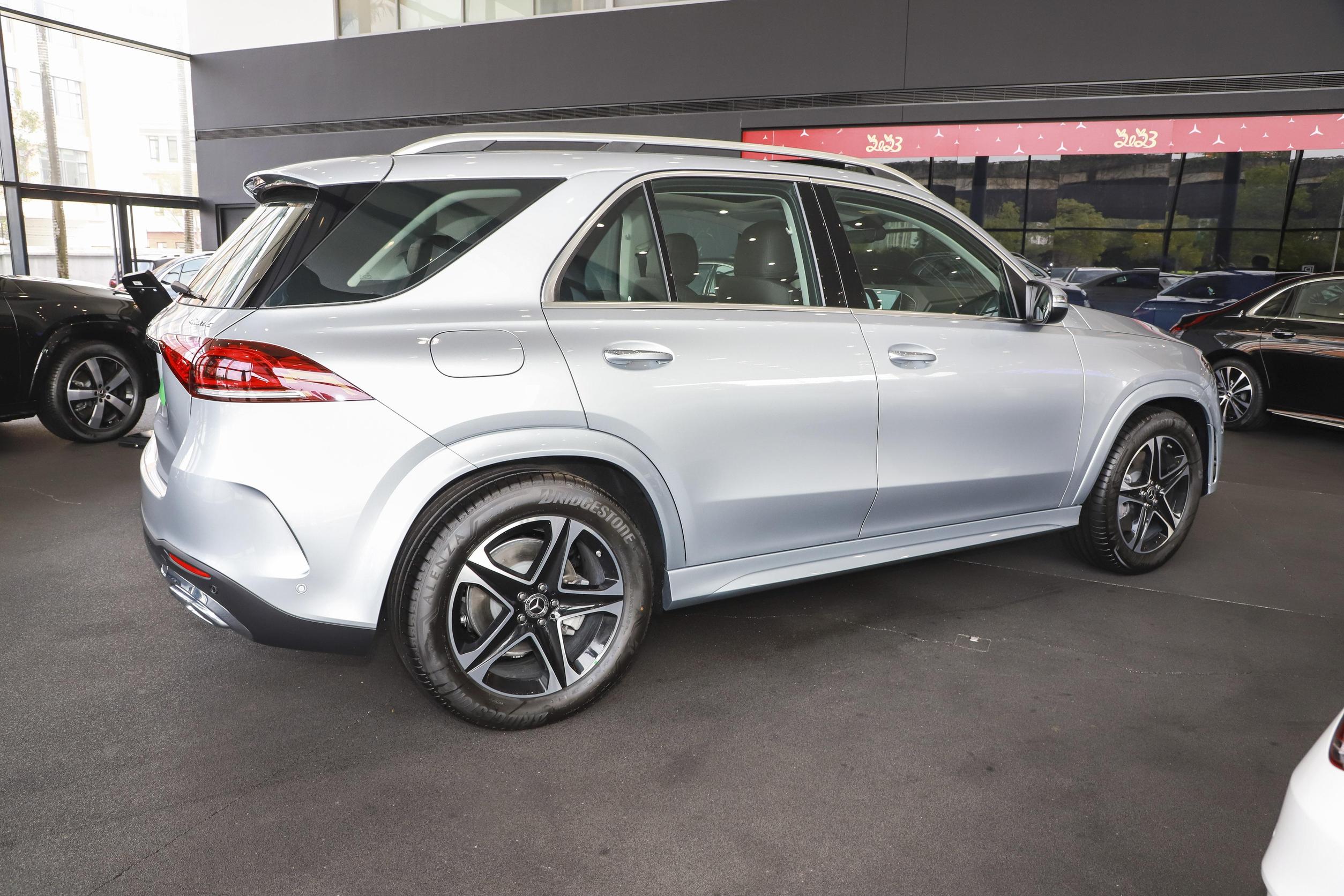 奔驰GLE PHEV 2023款 GLE 350e 4MATIC图片_奔驰_1/139张图片_汽车外观图库_懂车帝