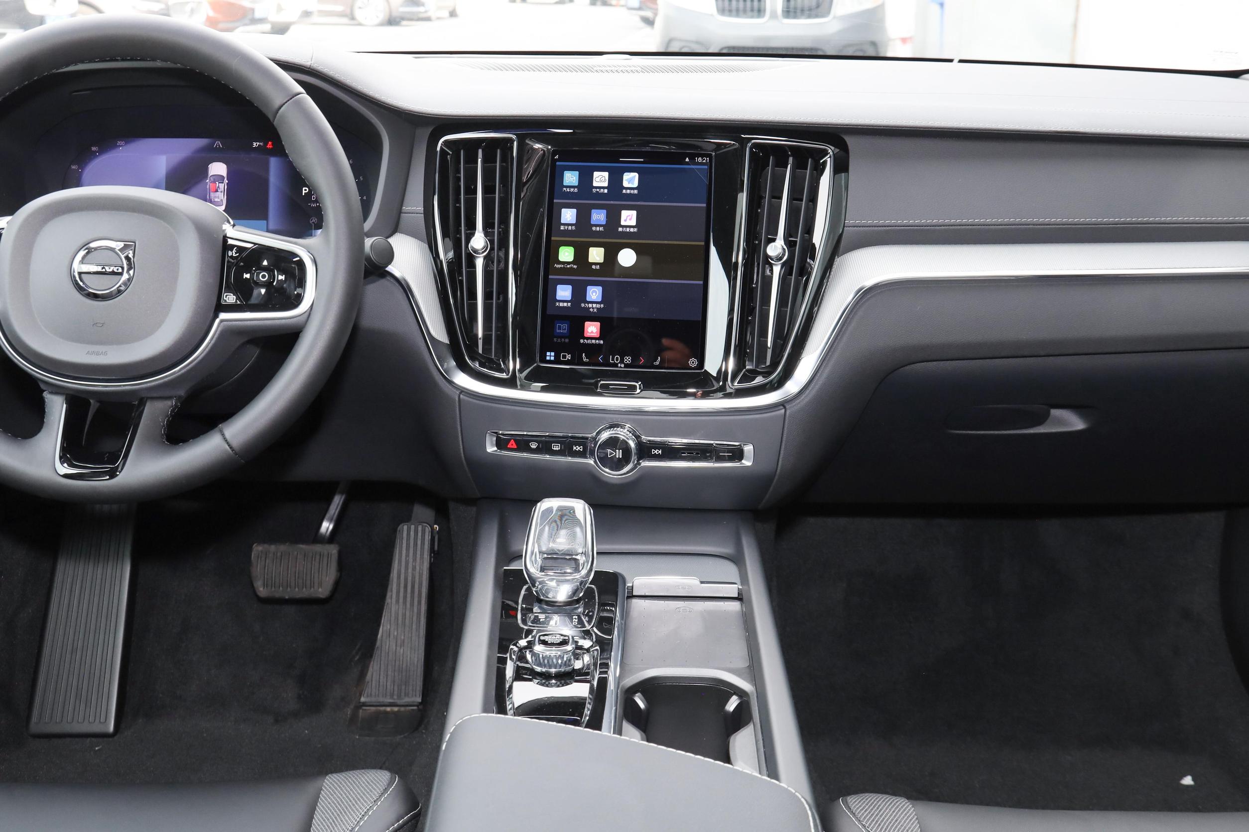 沃尔沃S60 2024款 B5 智雅运动版图片_沃尔沃_1/35张图片_汽车内饰图库_懂车帝