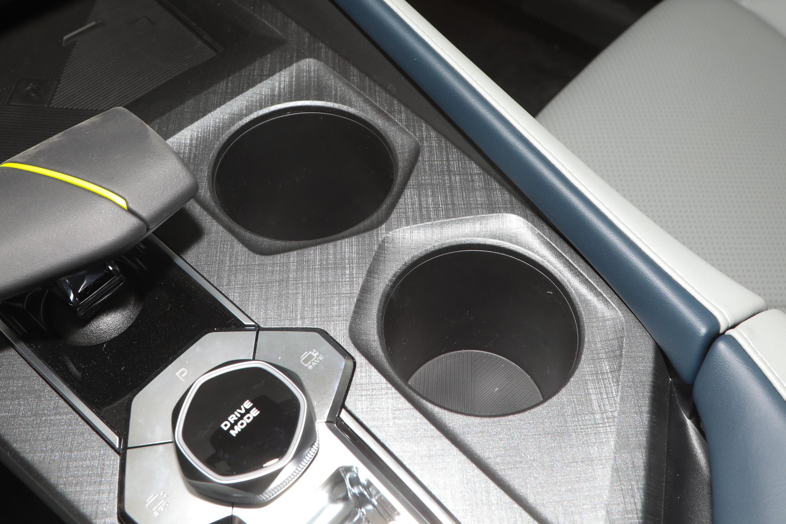 长安UNI-V 智电iDD 2023款 智电iDD 1.5T 113km智酷型图片_长安_36/124张图片_汽车空间图库_懂车帝