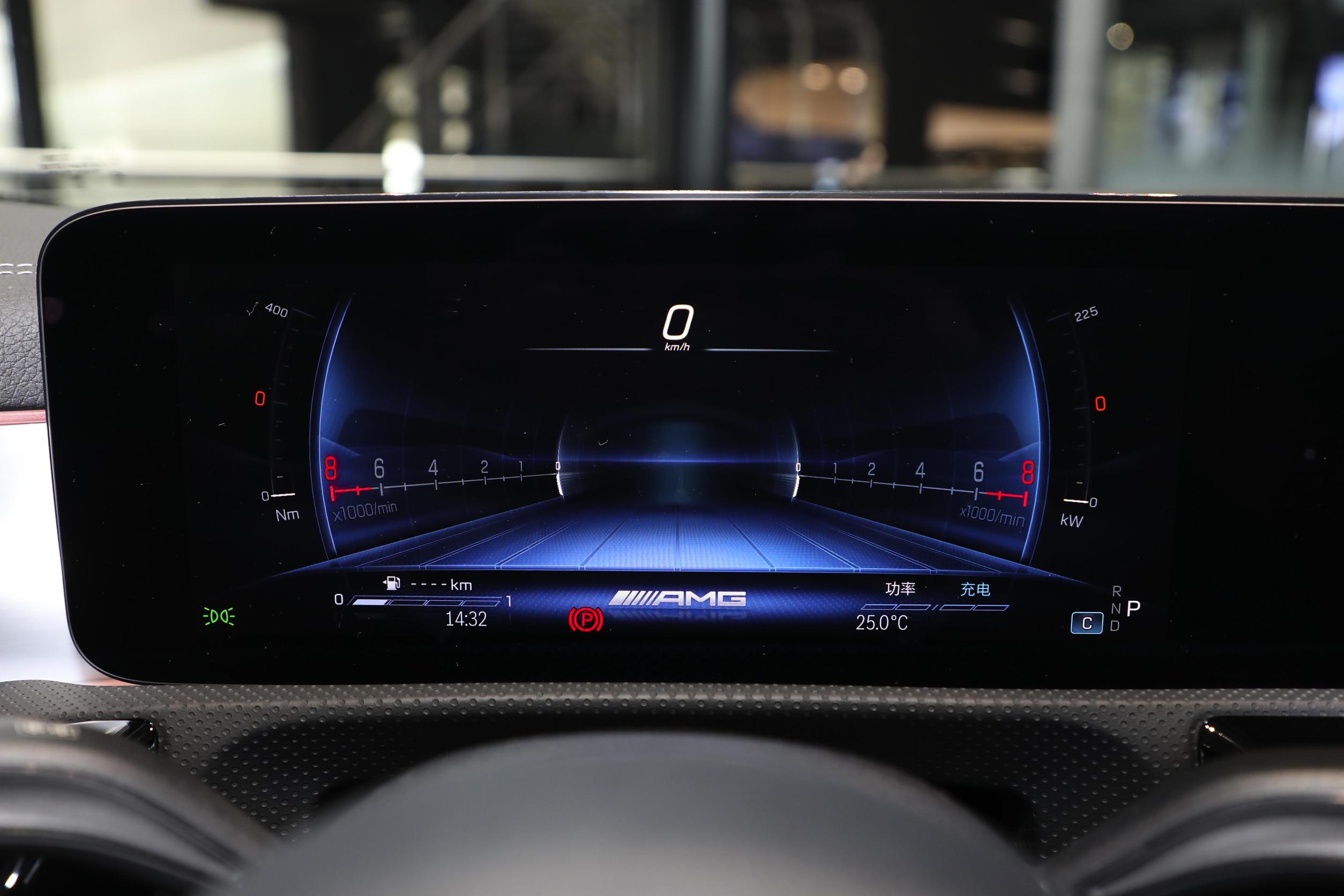 奔驰A级AMG(进口) 2024款 AMG A 35 4MATIC图片_奔驰_2/156张图片_汽车内饰图库_懂车帝