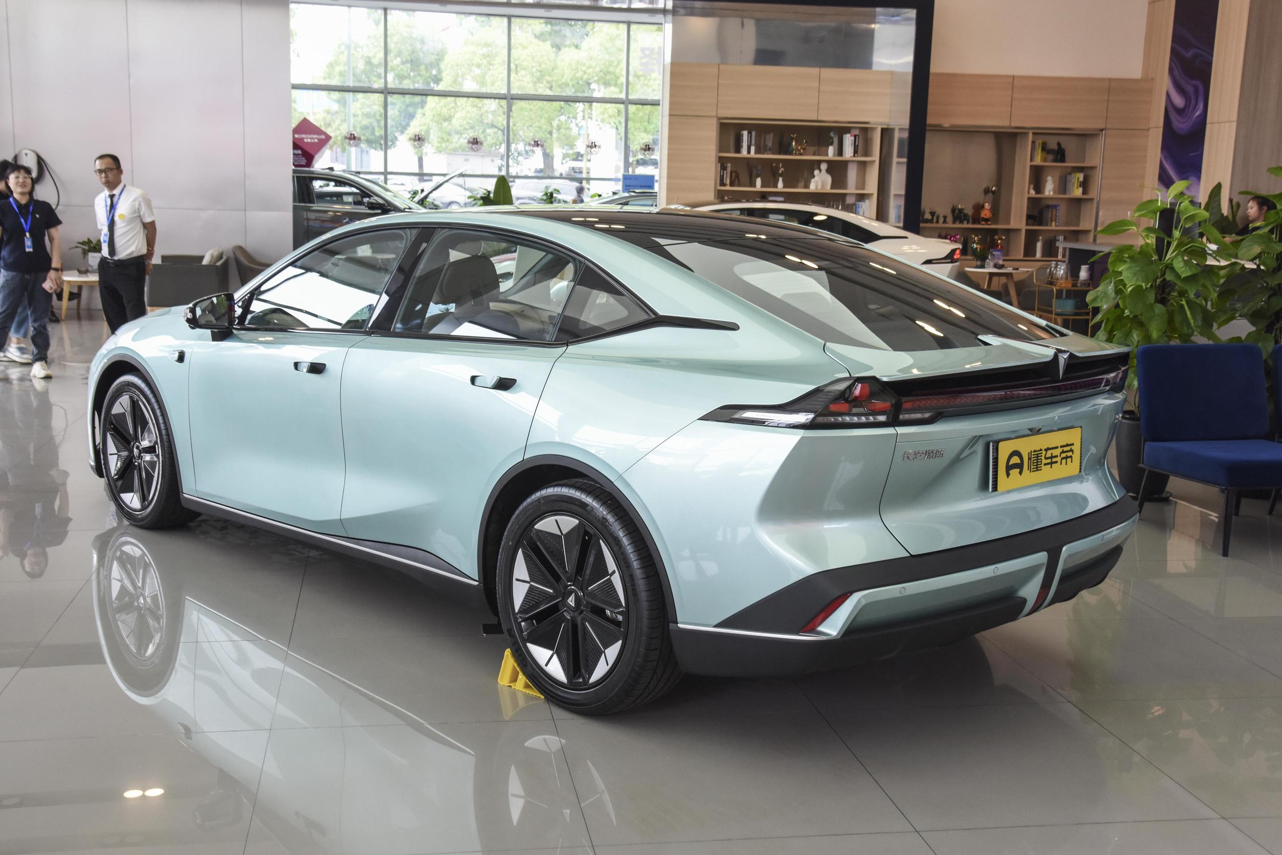 深蓝SL03 2022款 705纯电版图片_深蓝汽车_9/44张图片_汽车外观图库_懂车帝