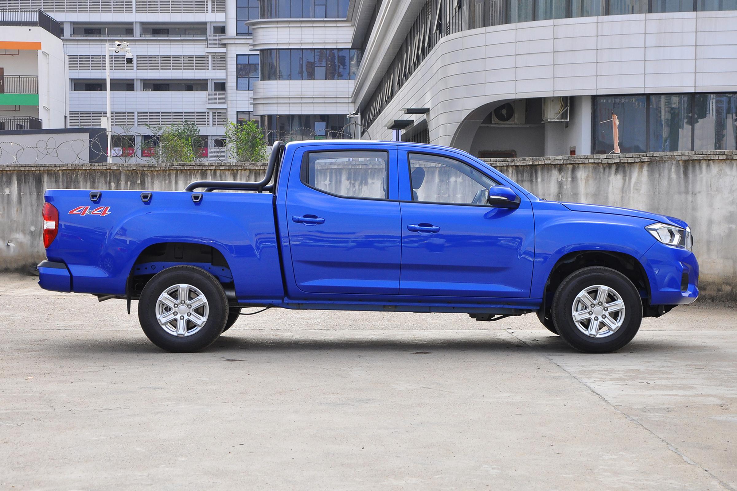 大通T70 2021款 2.0T柴油手动四驱进取版长箱高底盘图片_上汽大通MAXUS_1/62张图片_汽车外观图库_懂车帝