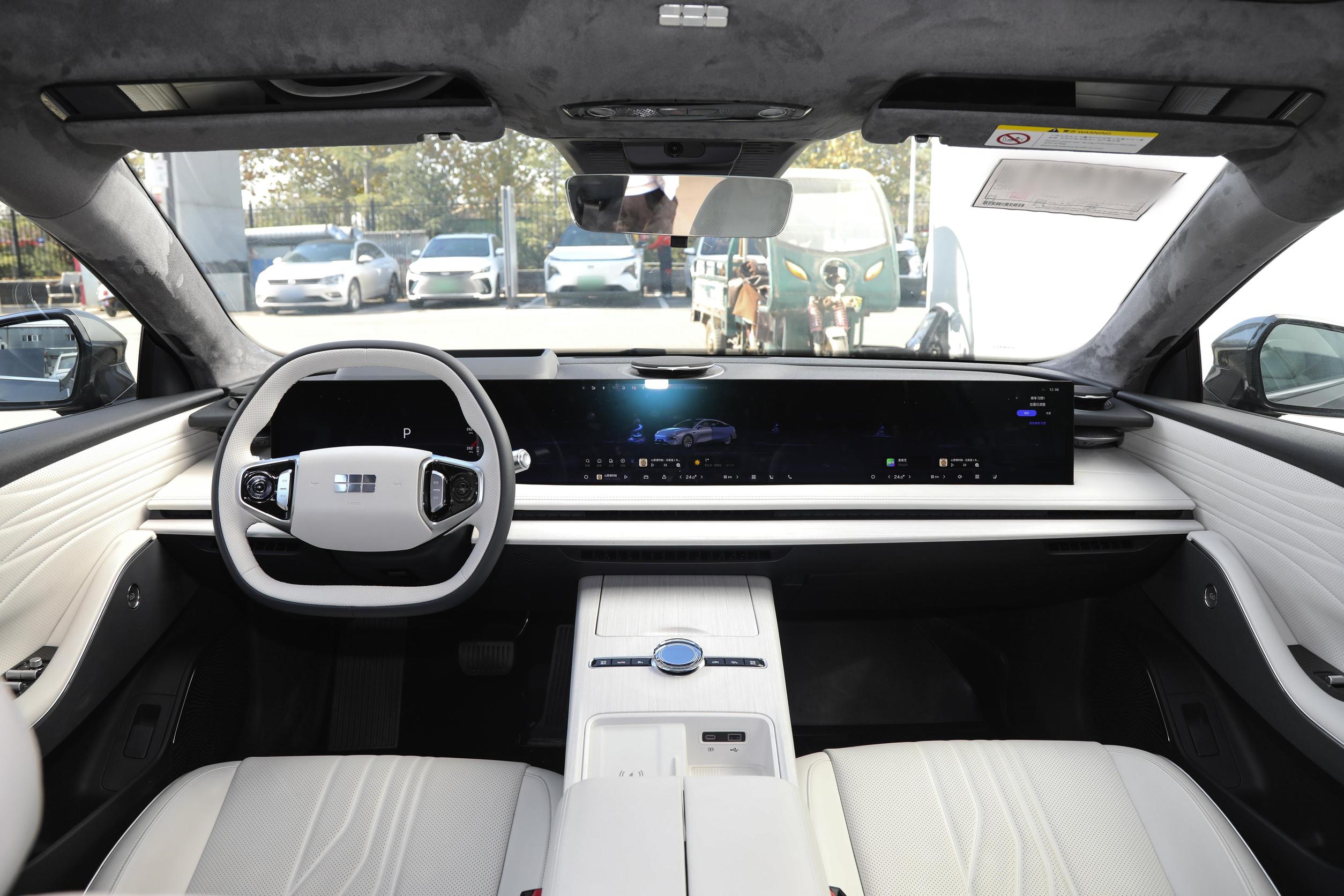 银河E8 2024款 665km 星舰 远航版图片_吉利银河_11/59张图片_汽车内饰图库_懂车帝