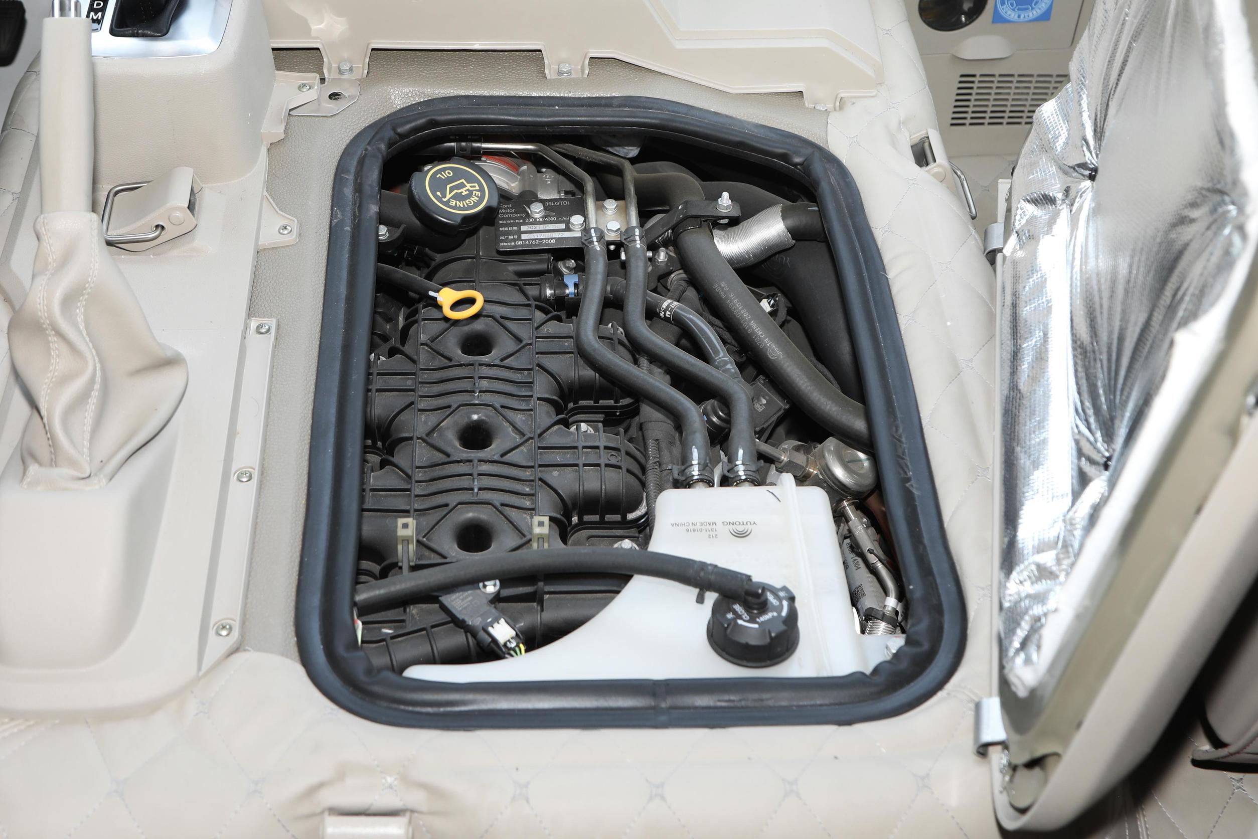 宇通T7 2022款 3.5T汽油定制星宇版35LGTDI图片_宇通客车_1/49张图片_汽车外观图库_懂车帝