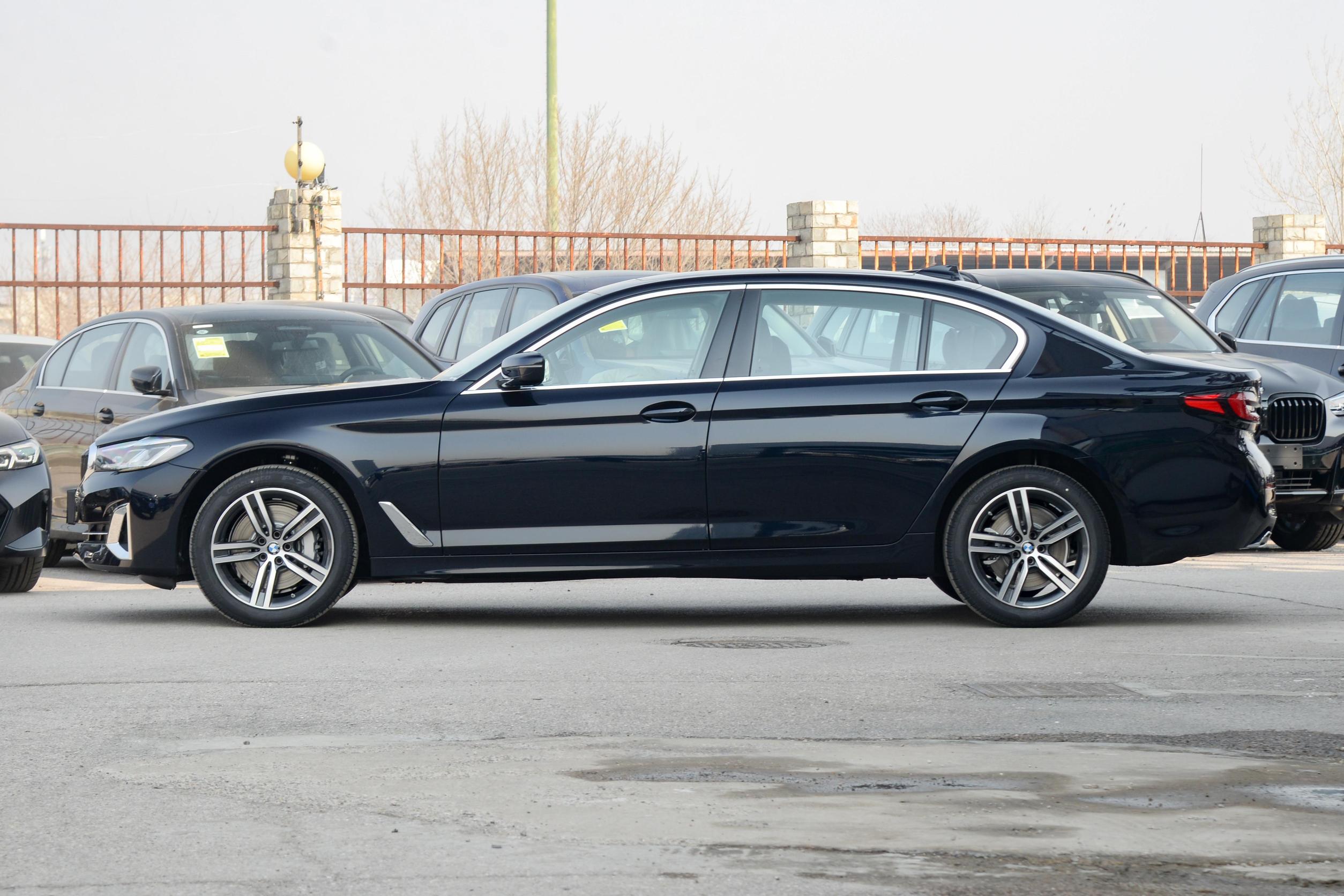 宝马5系 2023款 530Li 领先型 豪华套装图片_宝马_3/130张图片_汽车外观图库_懂车帝