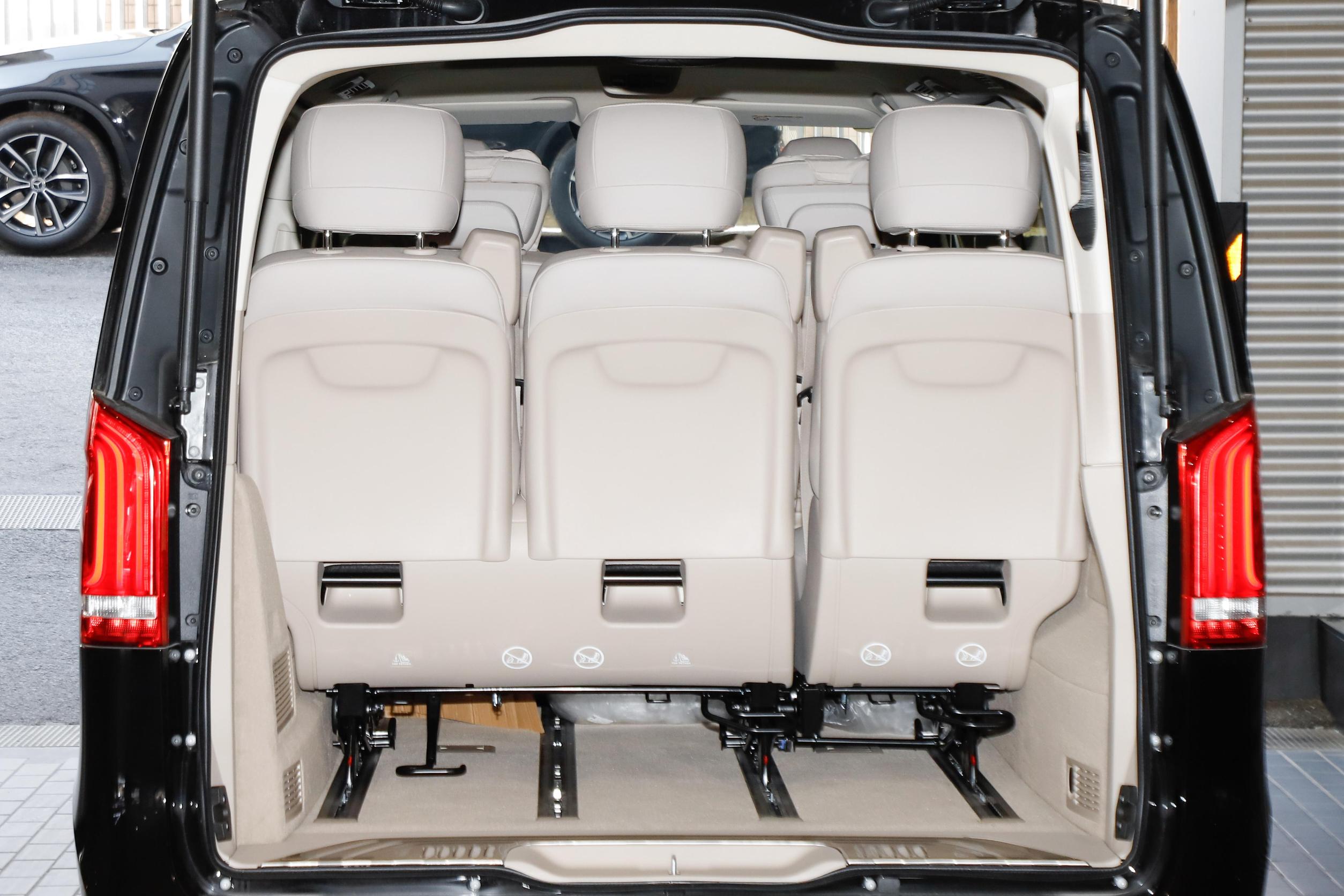 奔驰V级 2022款 V 260 L 长轴距尊贵版图片_奔驰_4/62张图片_汽车空间图库_懂车帝