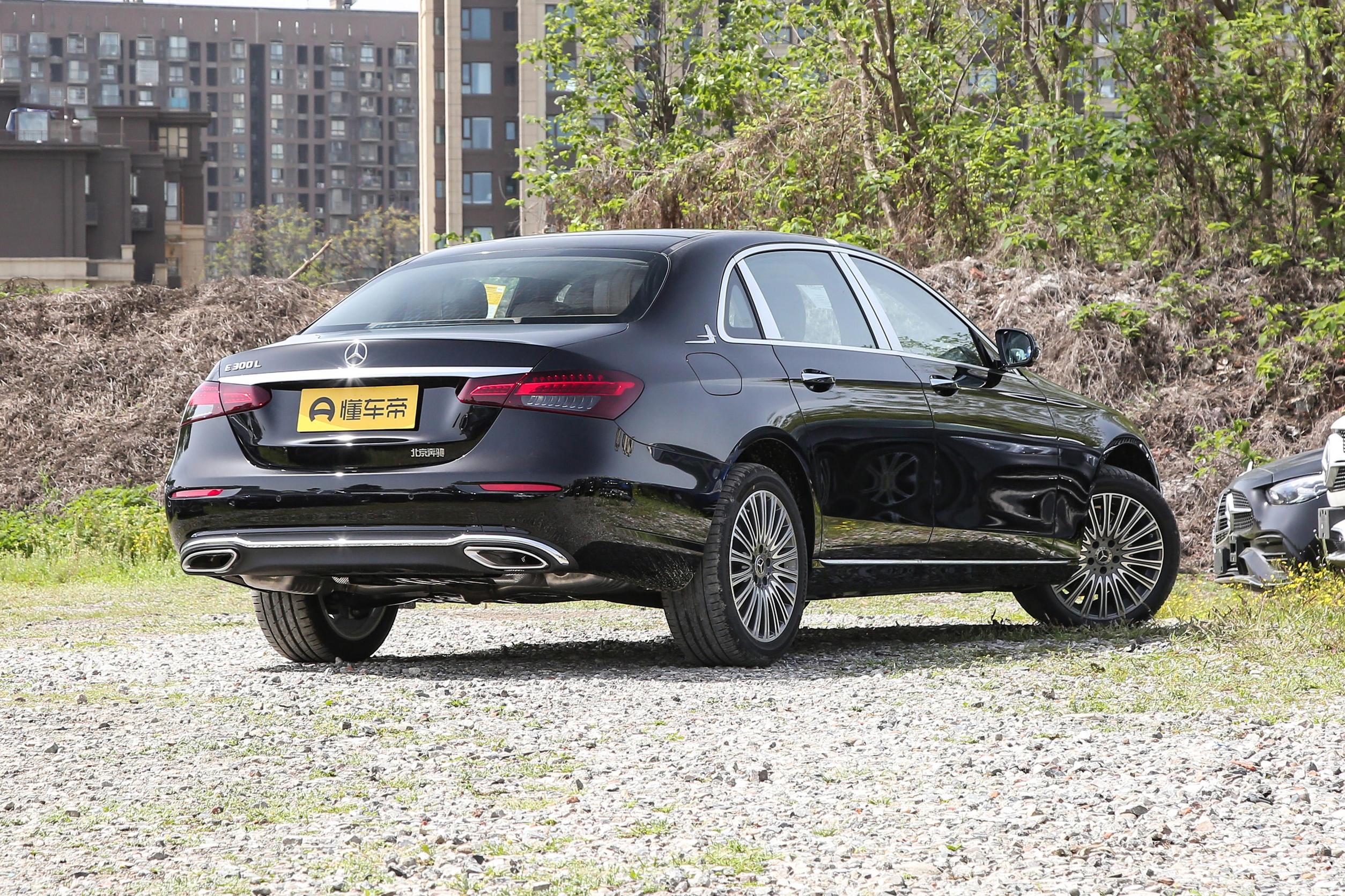 奔驰E级 2023款 改款 E 300 L 时尚型 轿车图片_奔驰_5/52张图片_汽车外观图库_懂车帝