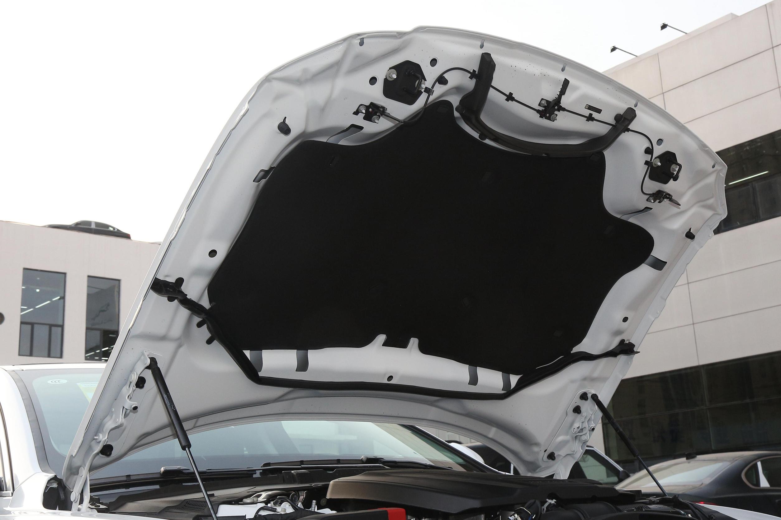 捷豹XFL 2023款 2.0T P200 两驱精英豪华版图片_捷豹_1/46张图片_汽车外观图库_懂车帝