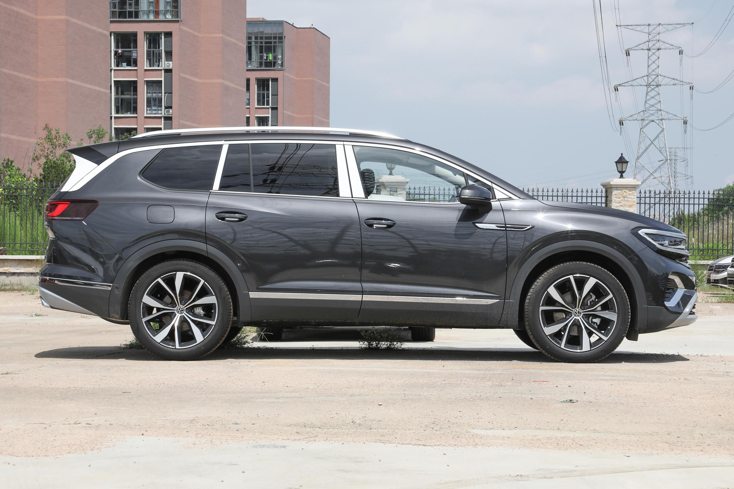 揽境 2022款 530TSI 四驱旗舰胜境版Pro 6座图片_大众_1/129张图片_汽车外观图库_懂车帝