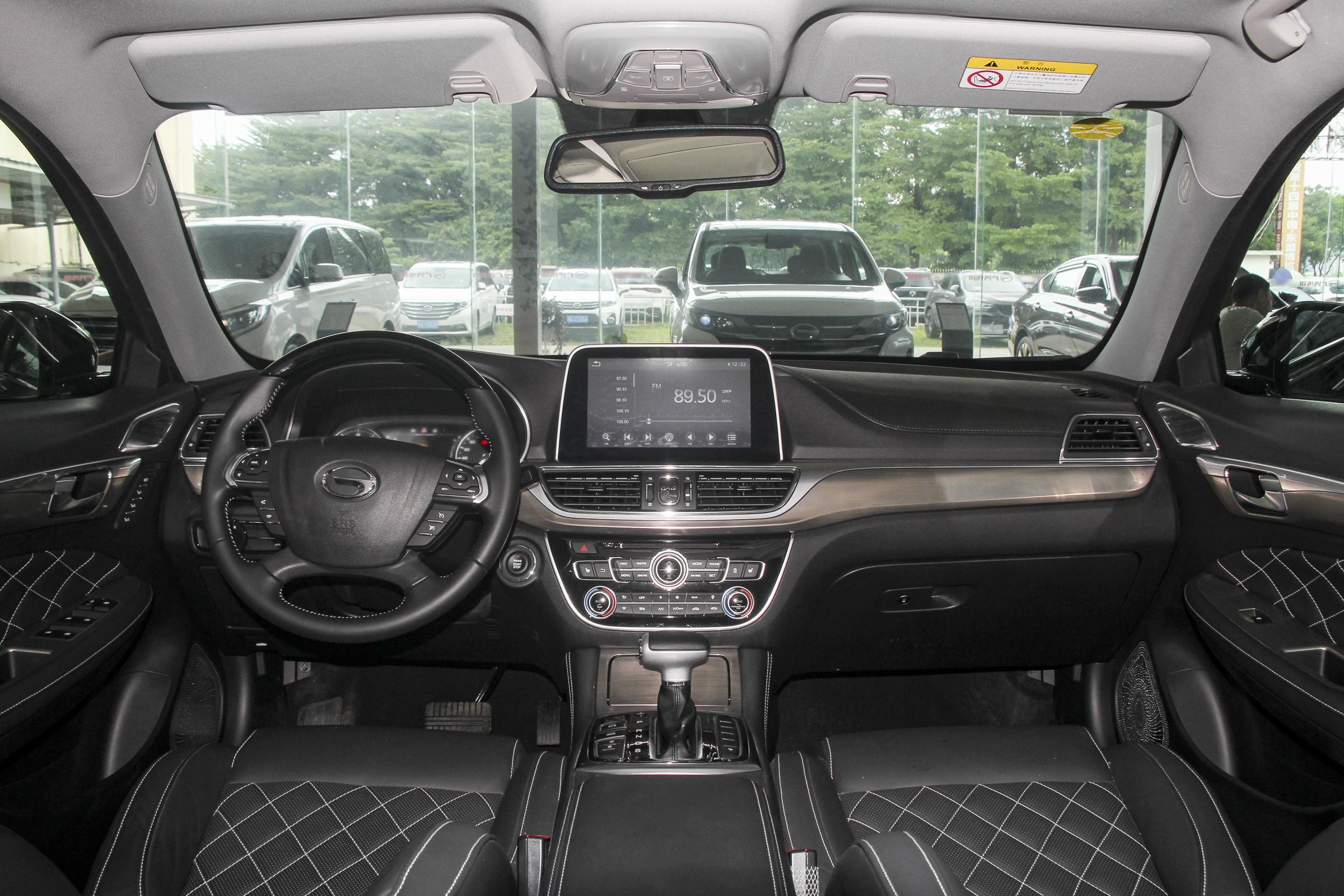 传祺GA8 2017款 320T 尊享版图片_广汽传祺_12/21张图片_汽车内饰图库_懂车帝