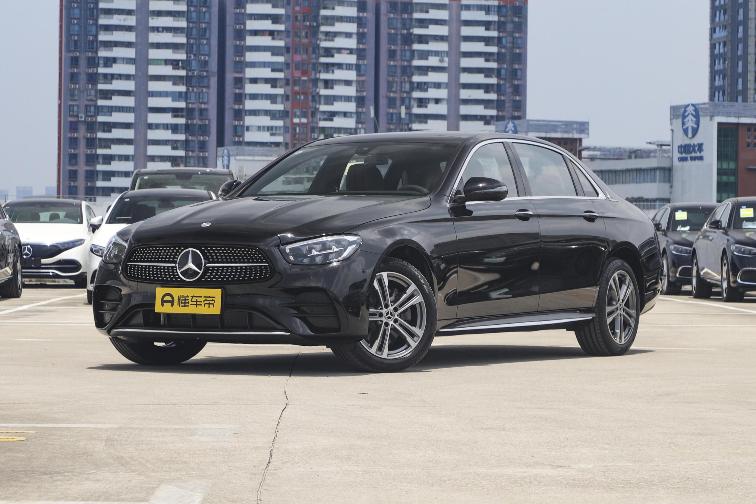 奔驰E级 2022款 二次改款 E 260 L 4MATIC 运动轿车图片_奔驰_21/44张图片_汽车外观图库_懂车帝
