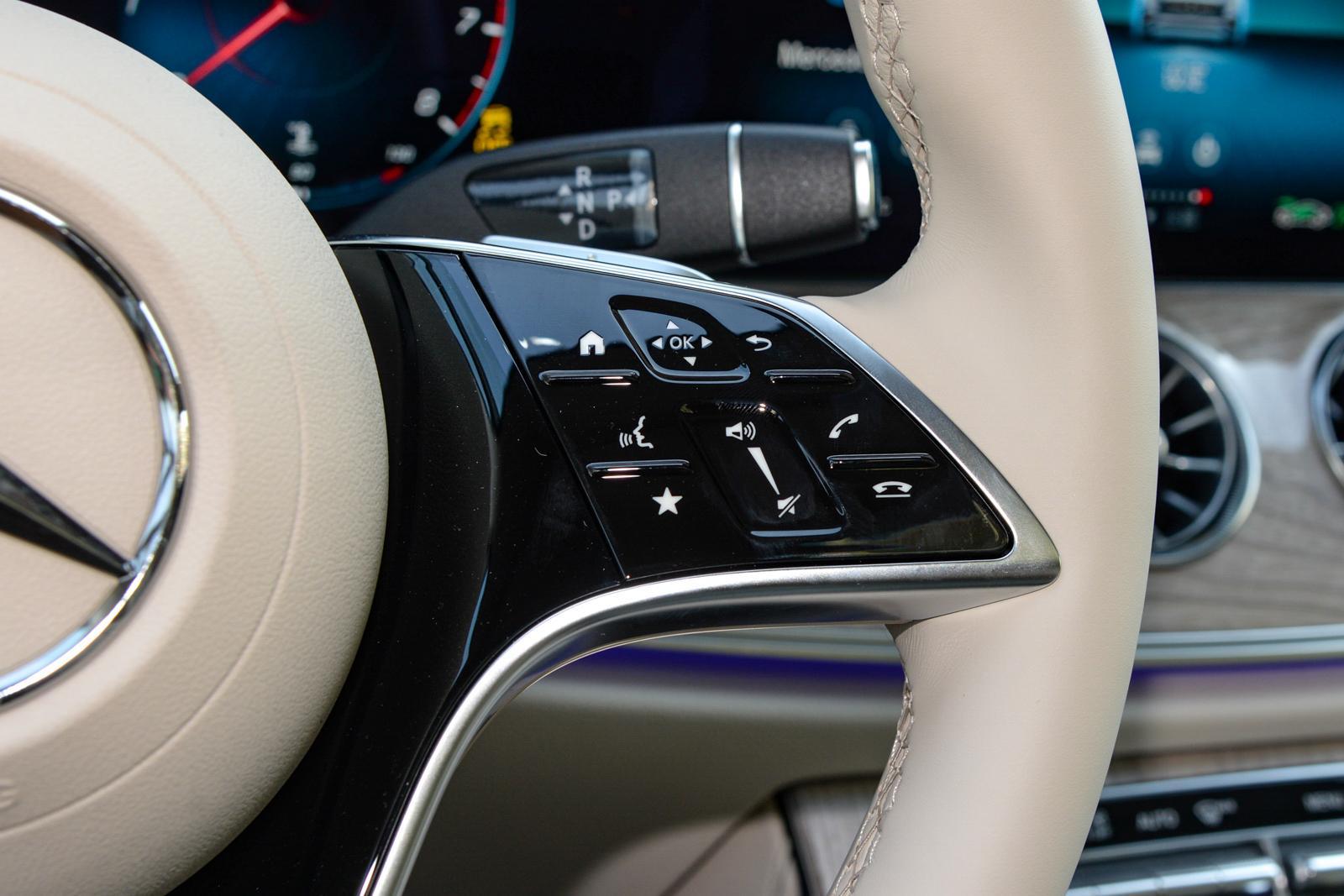 奔驰CLS 2023款 CLS 300 豪华型图片_奔驰_11/59张图片_汽车内饰图库_懂车帝