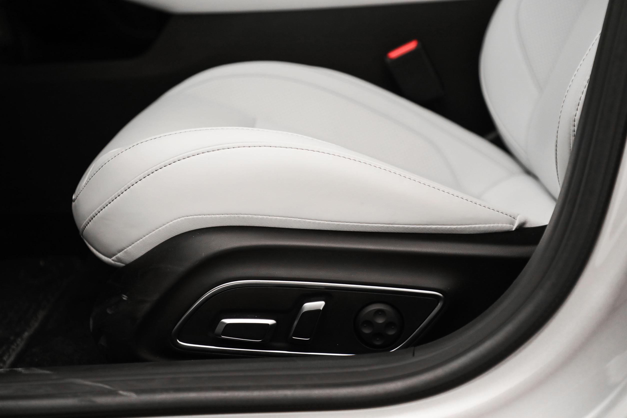 小鹏P7 2023款 P7i 702 Max图片_小鹏汽车_12/37张图片_汽车空间图库_懂车帝