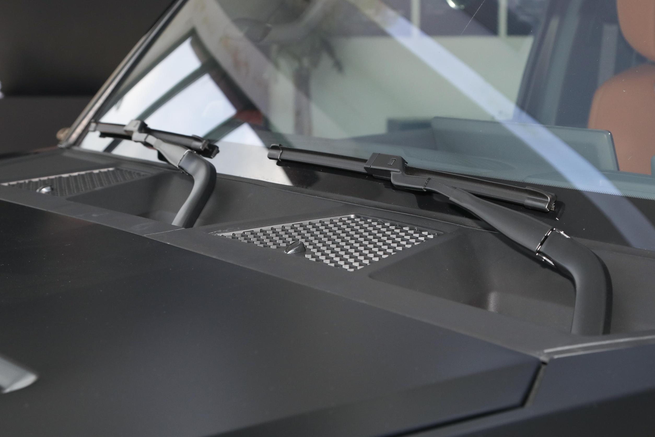 猛士917 2023款 增程版图片_猛士_1/87张图片_汽车外观图库_懂车帝