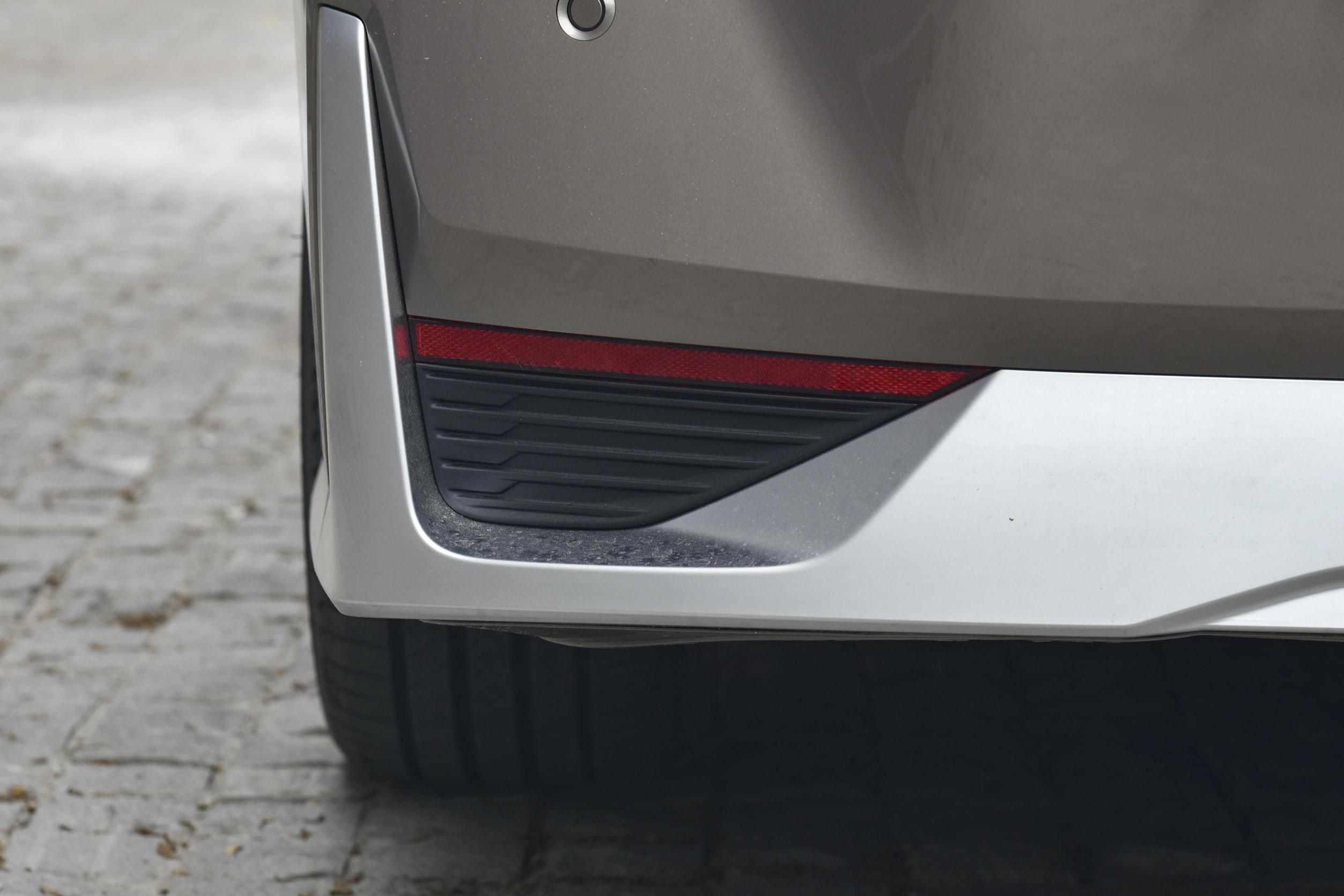 传祺M8 2023款 宗师系列 2.0TM 混动 御尊版图片_广汽传祺_1/39张图片_汽车外观图库_懂车帝