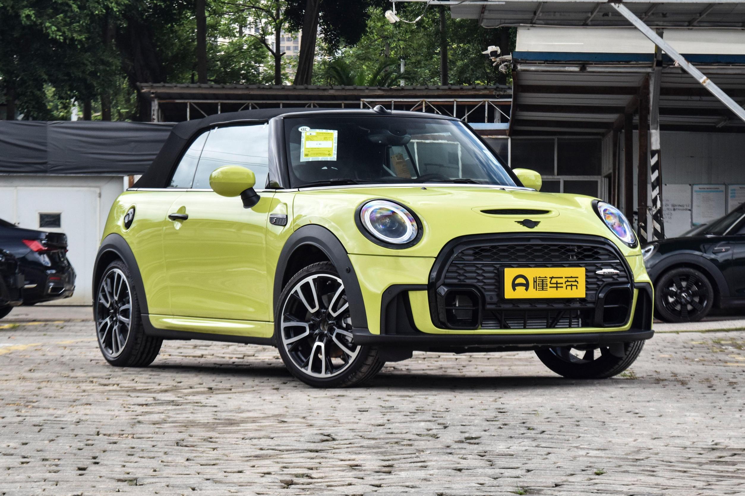 MINI 2023款 2.0T COOPER S CABRIO 赛车手图片_MINI_21/72张图片_汽车外观图库_懂车帝