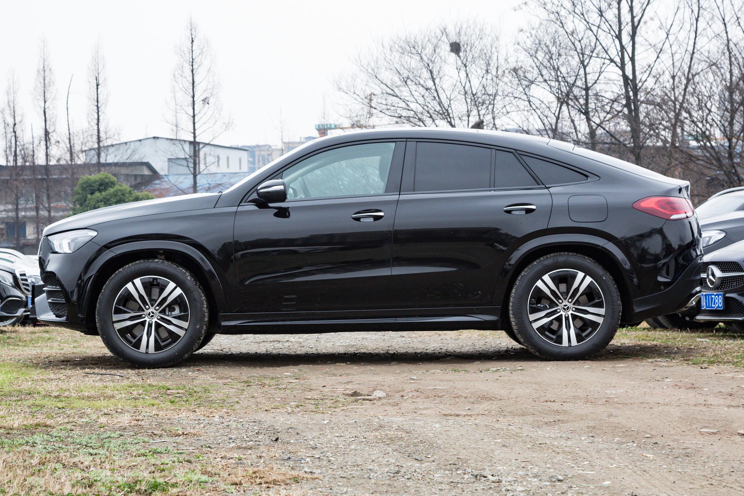 奔驰GLE轿跑 PHEV 2023款 GLE 350e 4MATIC 轿跑SUV图片_奔驰_4/111张图片_汽车外观图库_懂车帝