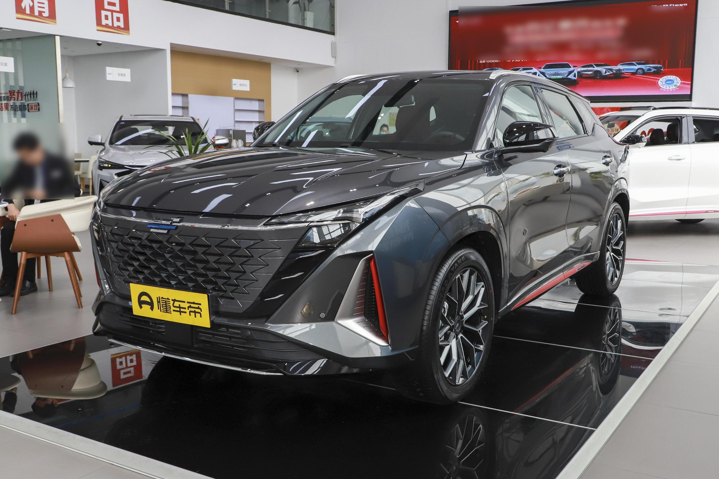 长安欧尚Z6 2023款 蓝鲸 2.0T 自动智行型图片_长安欧尚_8/46张图片_汽车外观图库_懂车帝