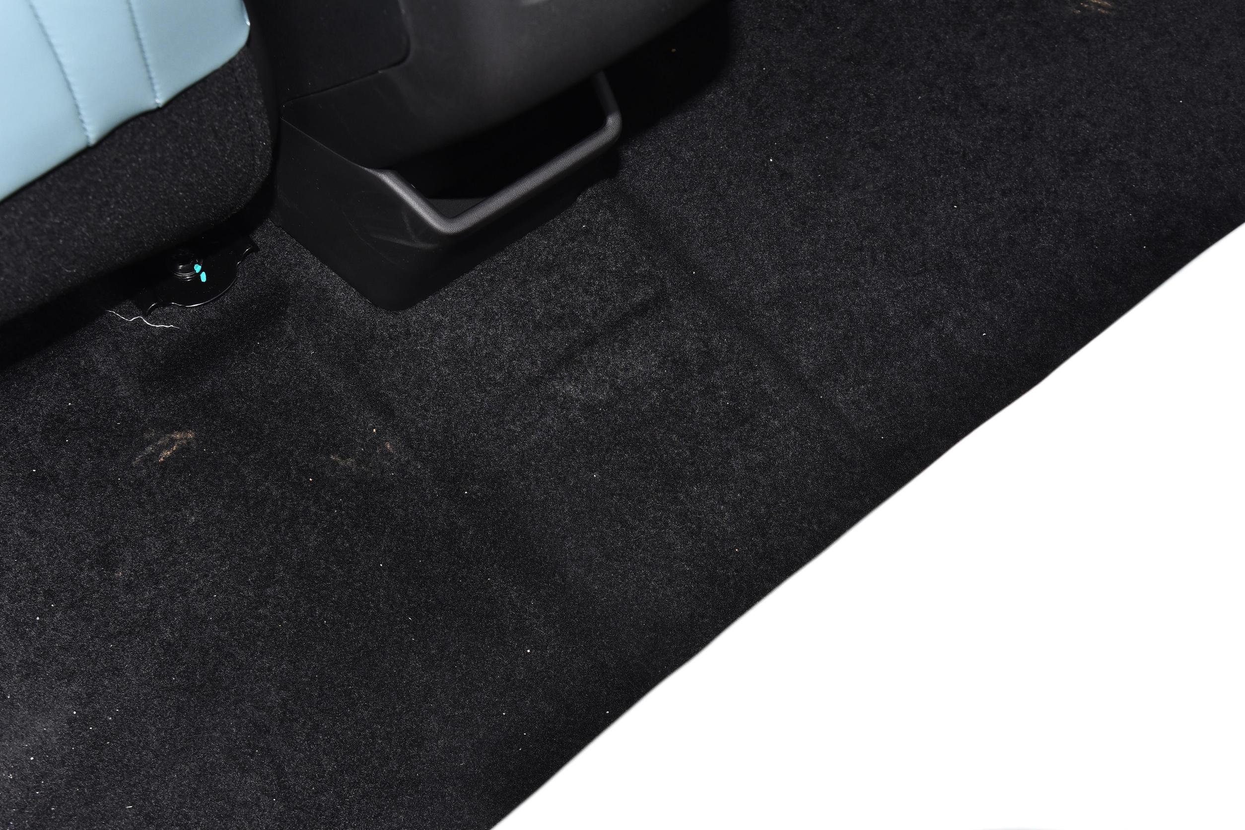 吉利几何E萤火虫 2024款 401KM 萤光图片_吉利几何_36/105张图片_汽车空间图库_懂车帝