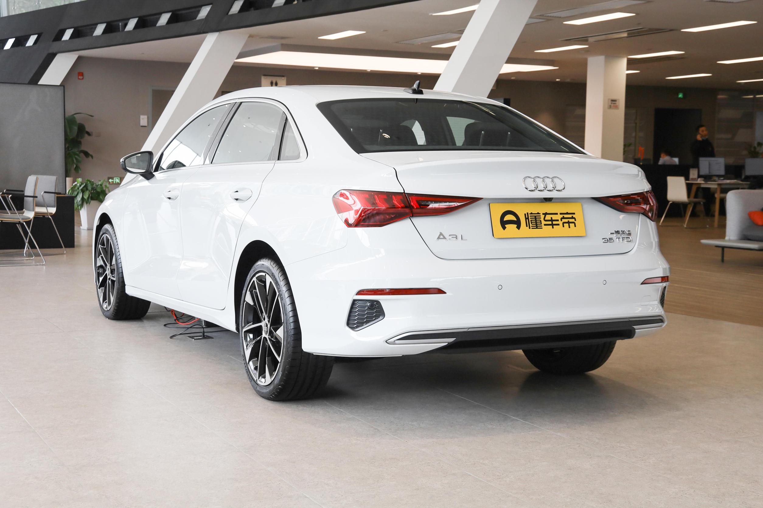 奥迪A3 2022款 A3L Limousine 35 TFSI 豪华致雅型图片_奥迪_21/40张图片_汽车外观图库_懂车帝