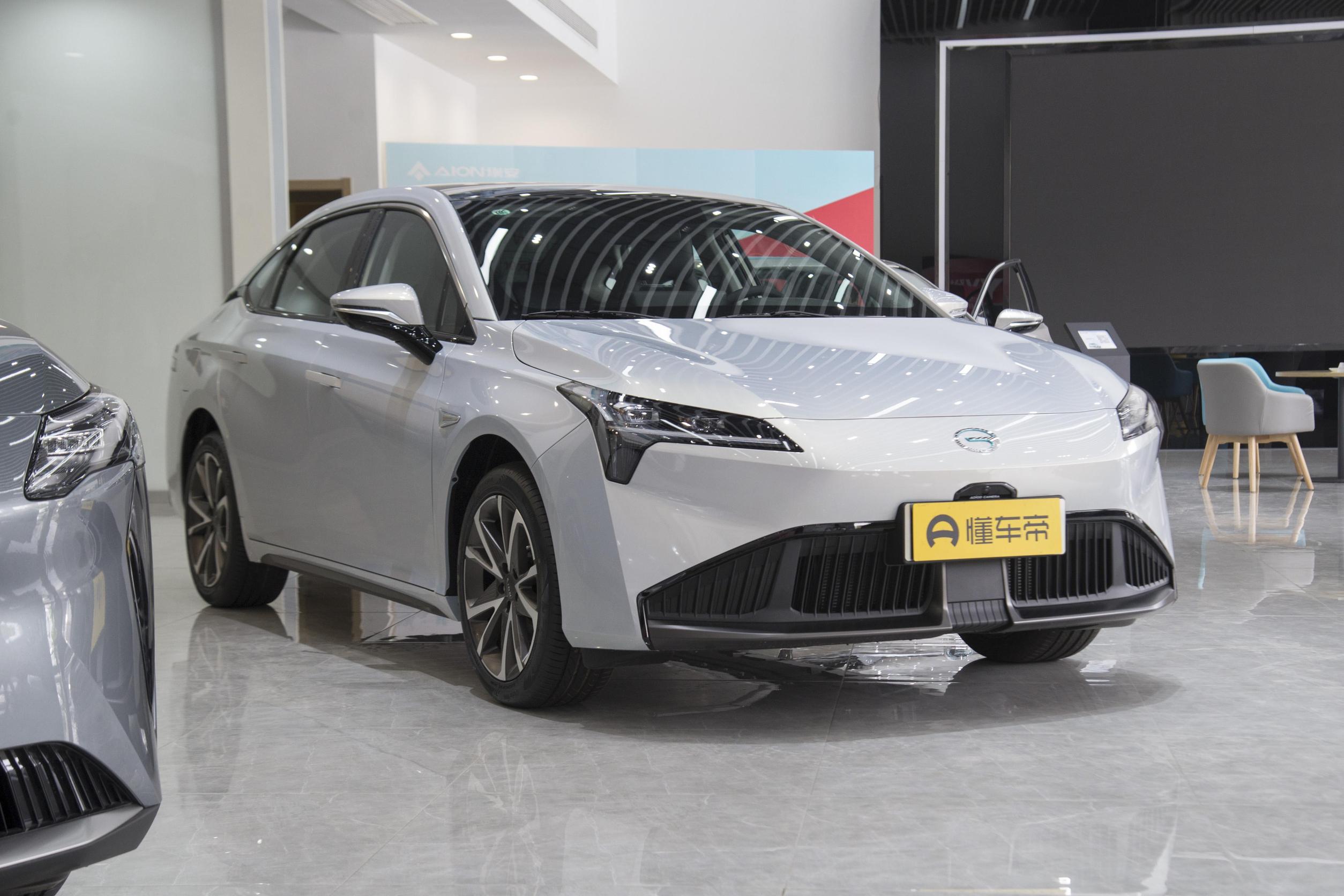 AION S 2023款 Plus 70 智领版 三元锂图片_埃安_1/64张图片_汽车外观图库_懂车帝