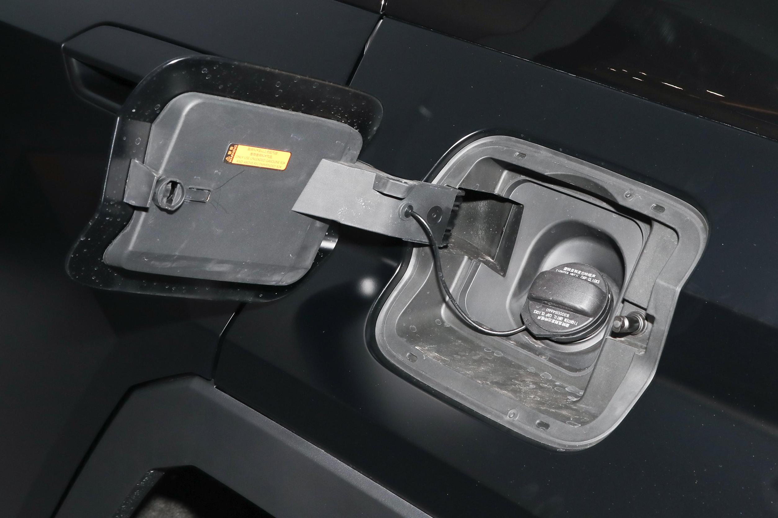 猛士917 2023款 增程版图片_猛士_1/53张图片_汽车外观图库_懂车帝